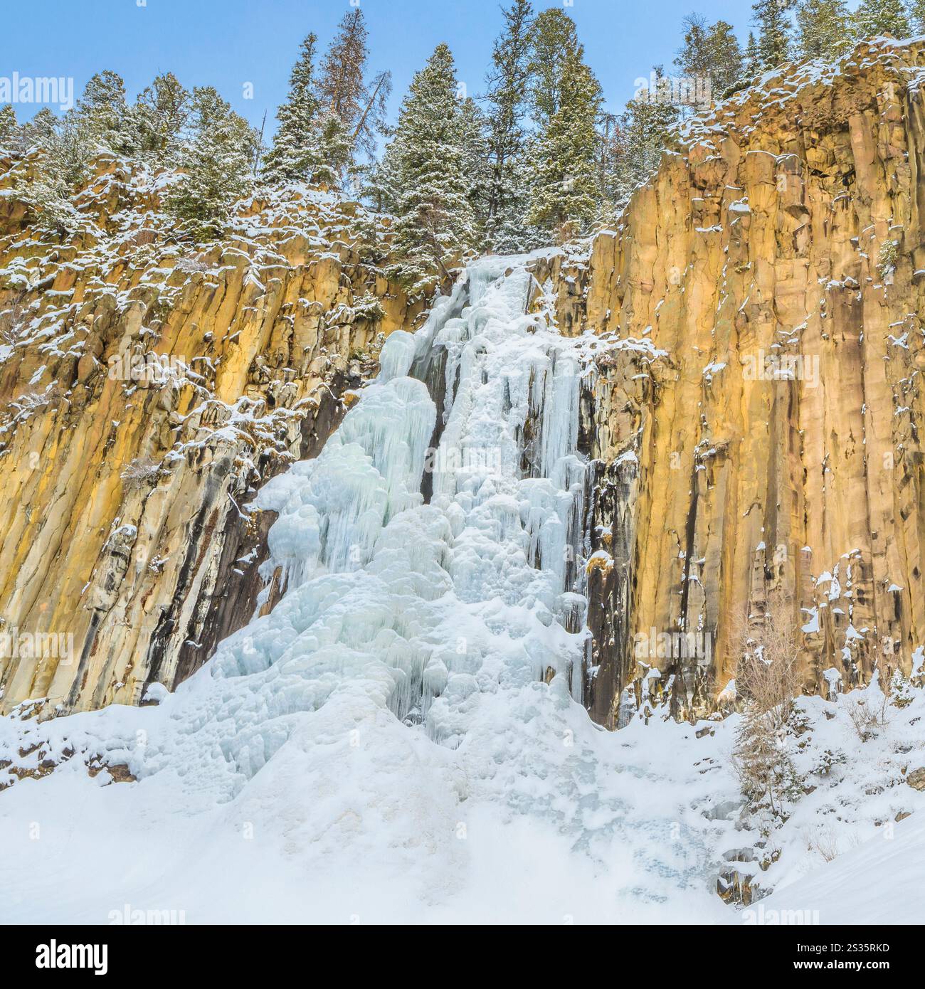 frozen palisade falls in the hyalite creek basin near bozeman, montana ...