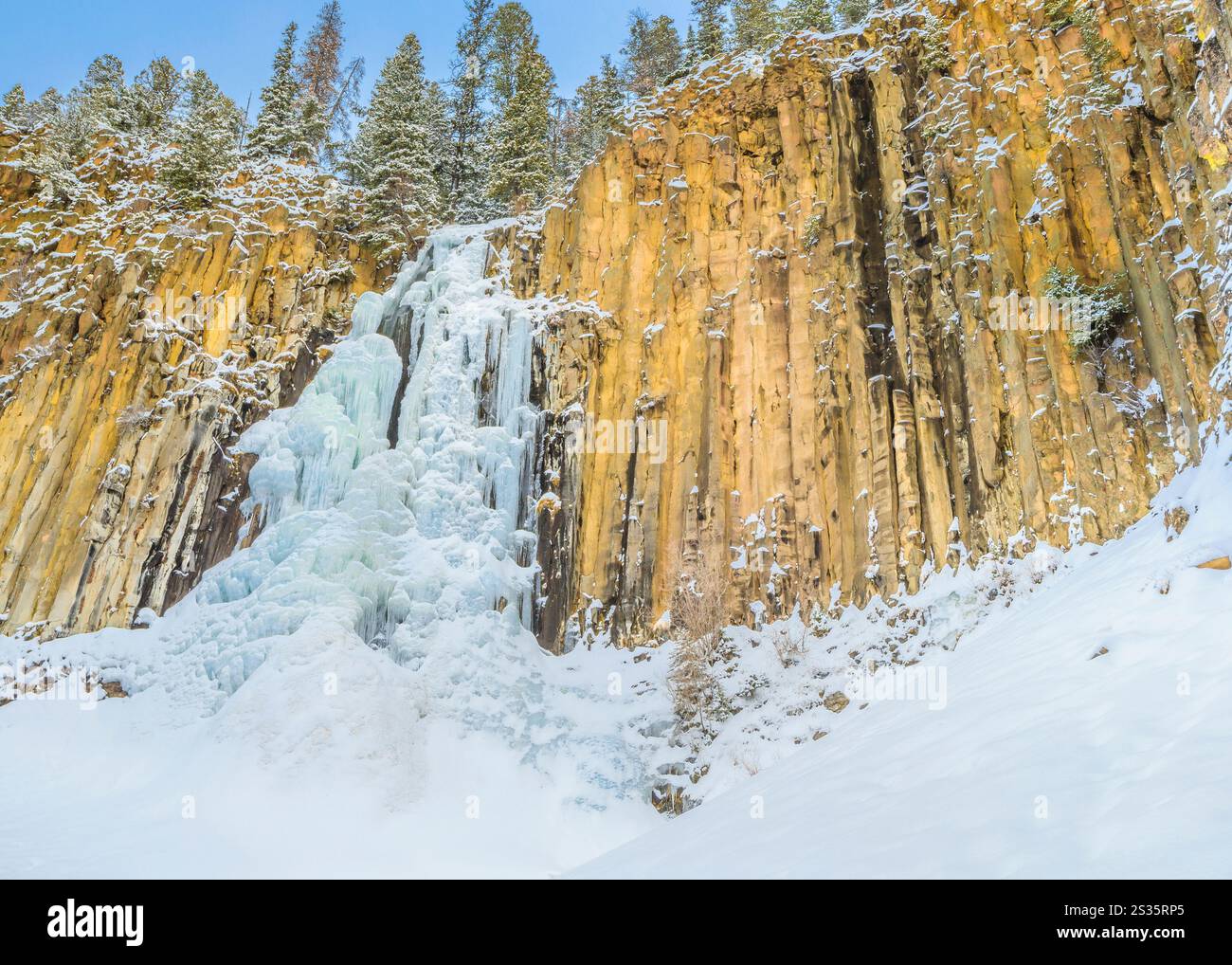 frozen palisade falls in the hyalite creek basin near bozeman, montana ...