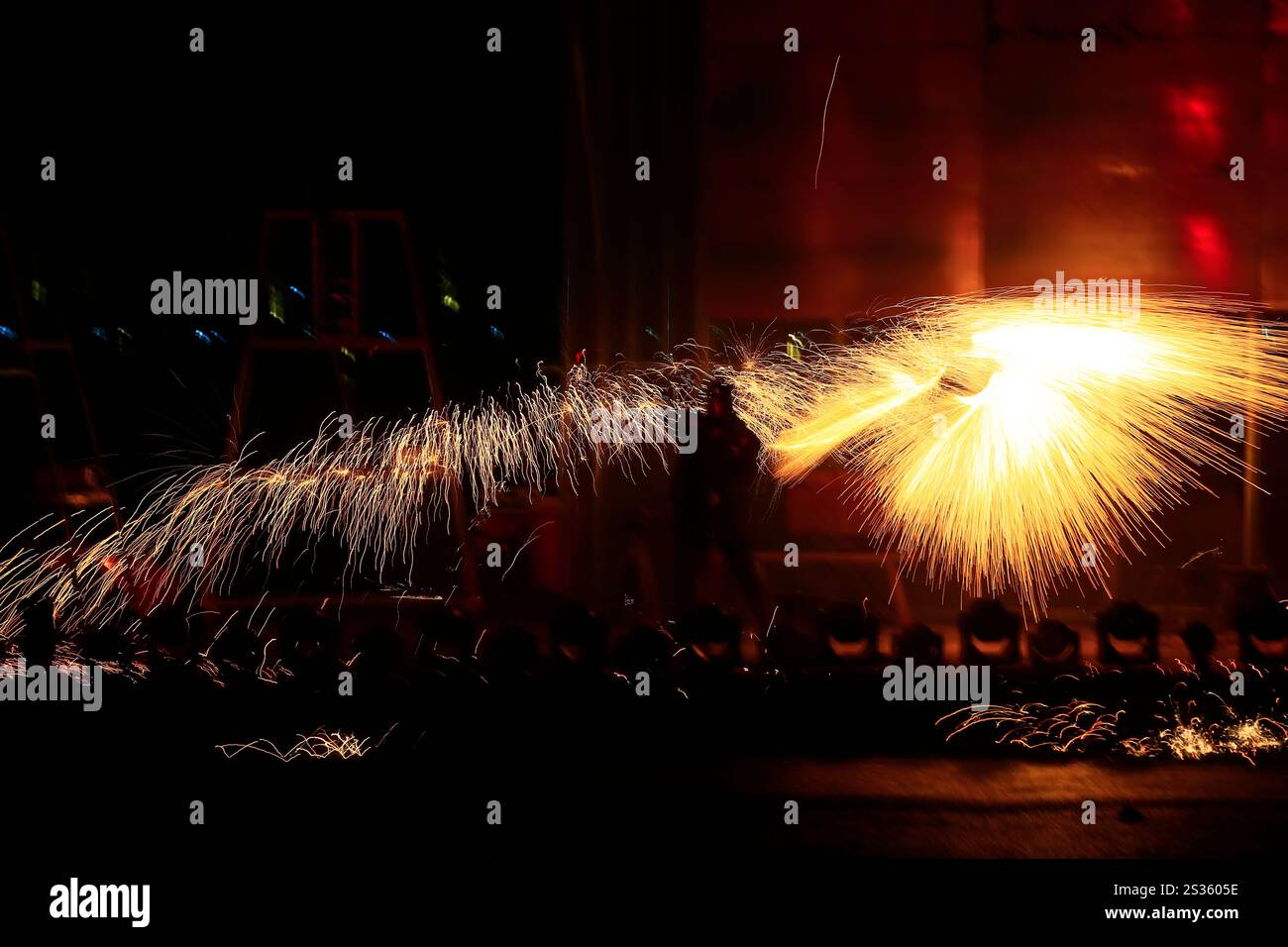 Sparks of molten steel melting Stock Photo - Alamy
