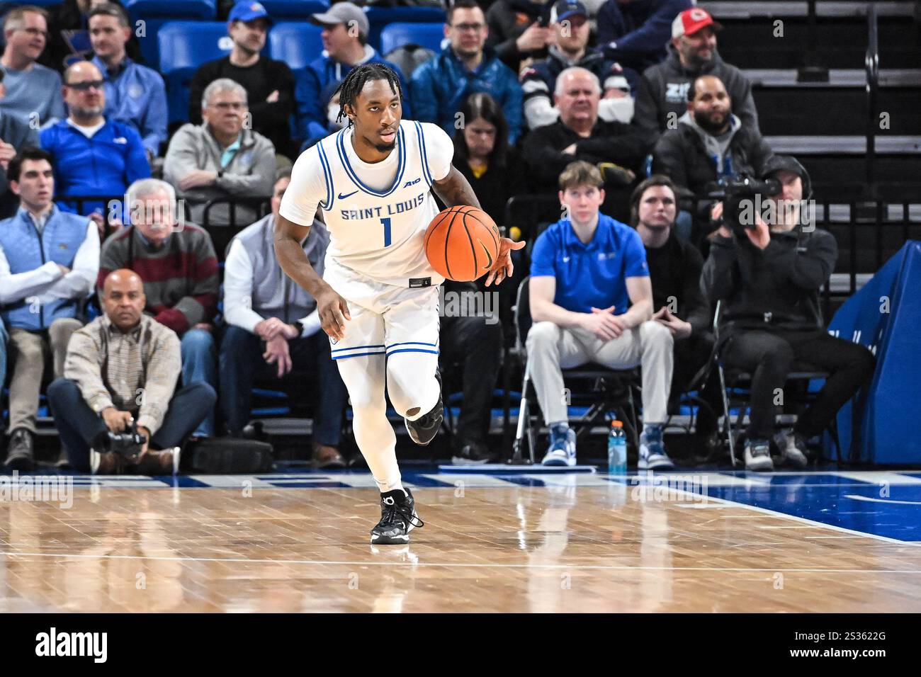 JANUARY 08, 2025: Saint Louis Billikens guard Isaiah Swope (1) brings ...