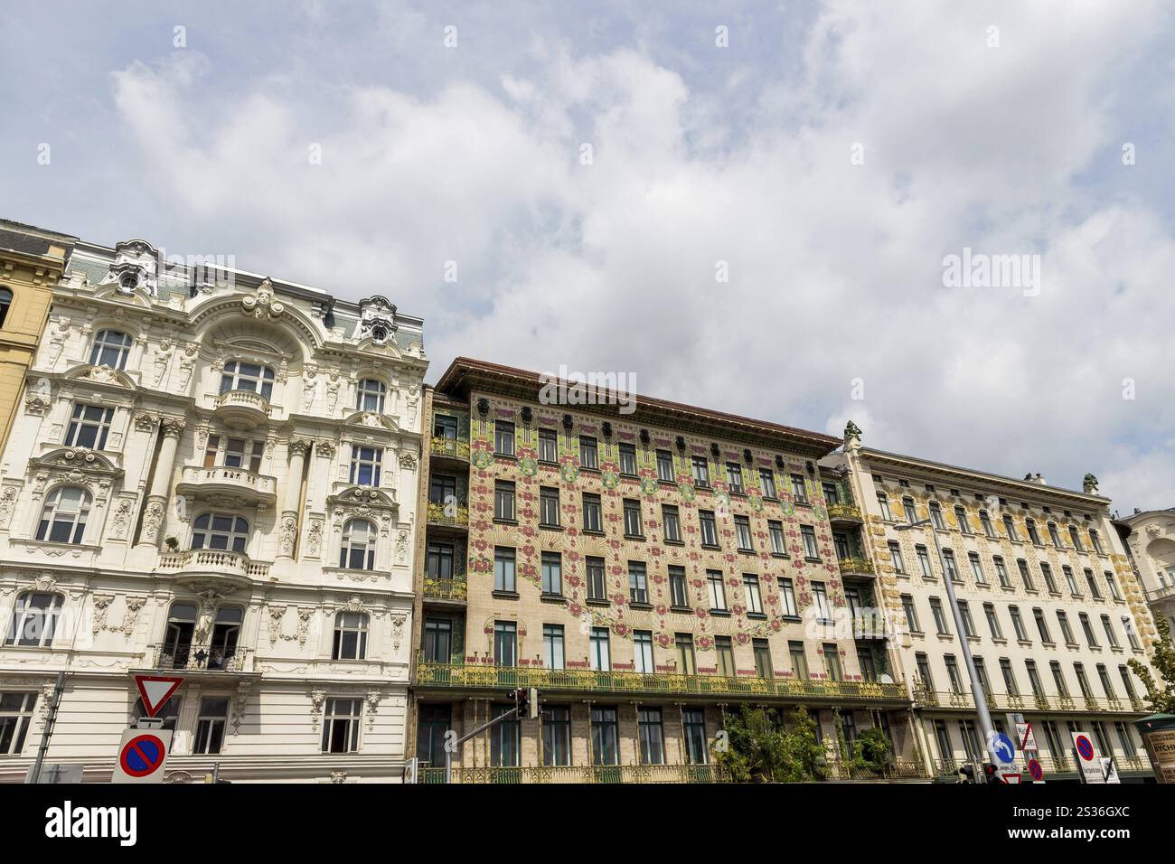 The Viennese row houses on Vienna's Naschmarkt. Architecture by Otto ...