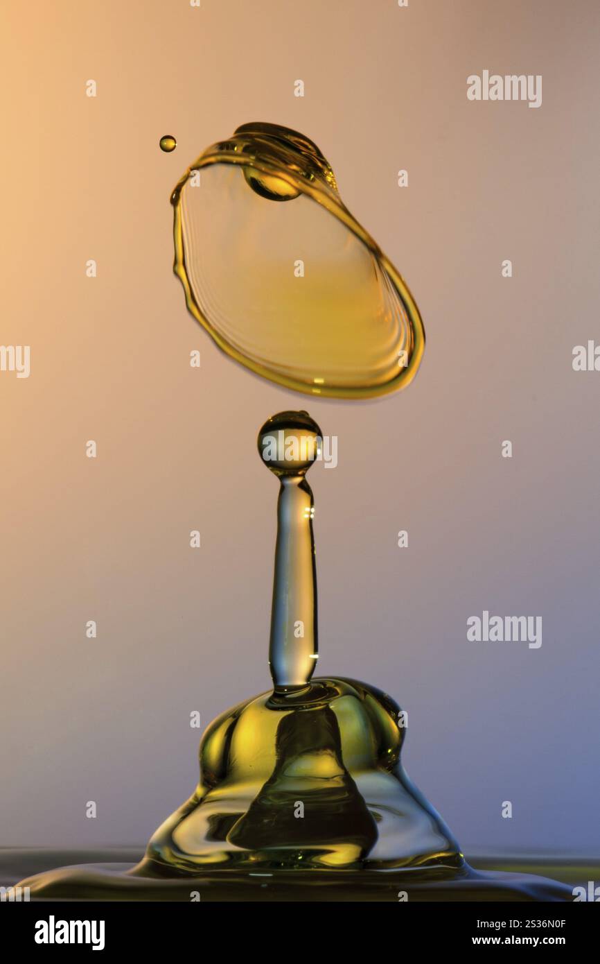 Water sculpture: Spinning wheel Stock Photo - Alamy