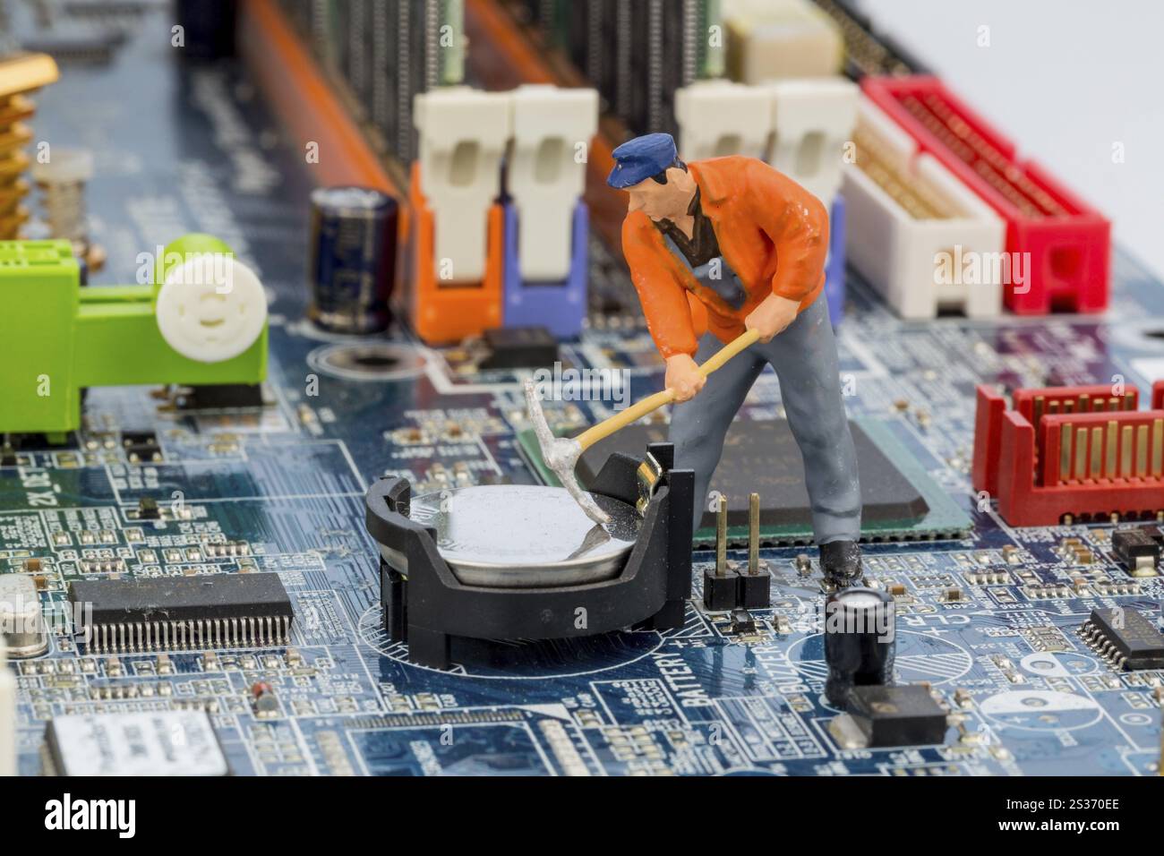 Computer board and worker, symbol photo for computer, malfunction ...