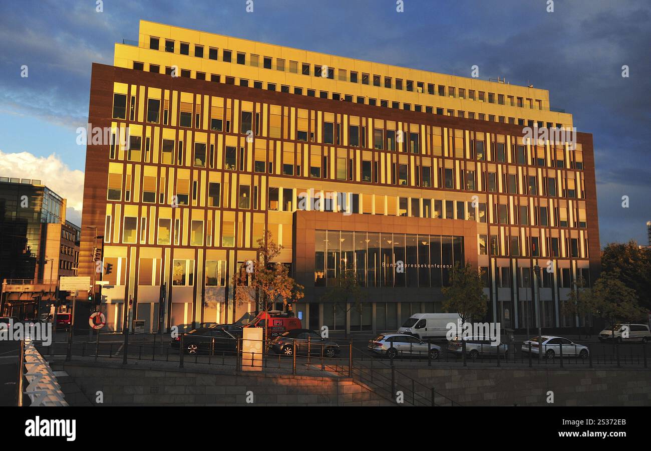 The Federal Press Conference Berlinn in sunlightt Stock Photo - Alamy