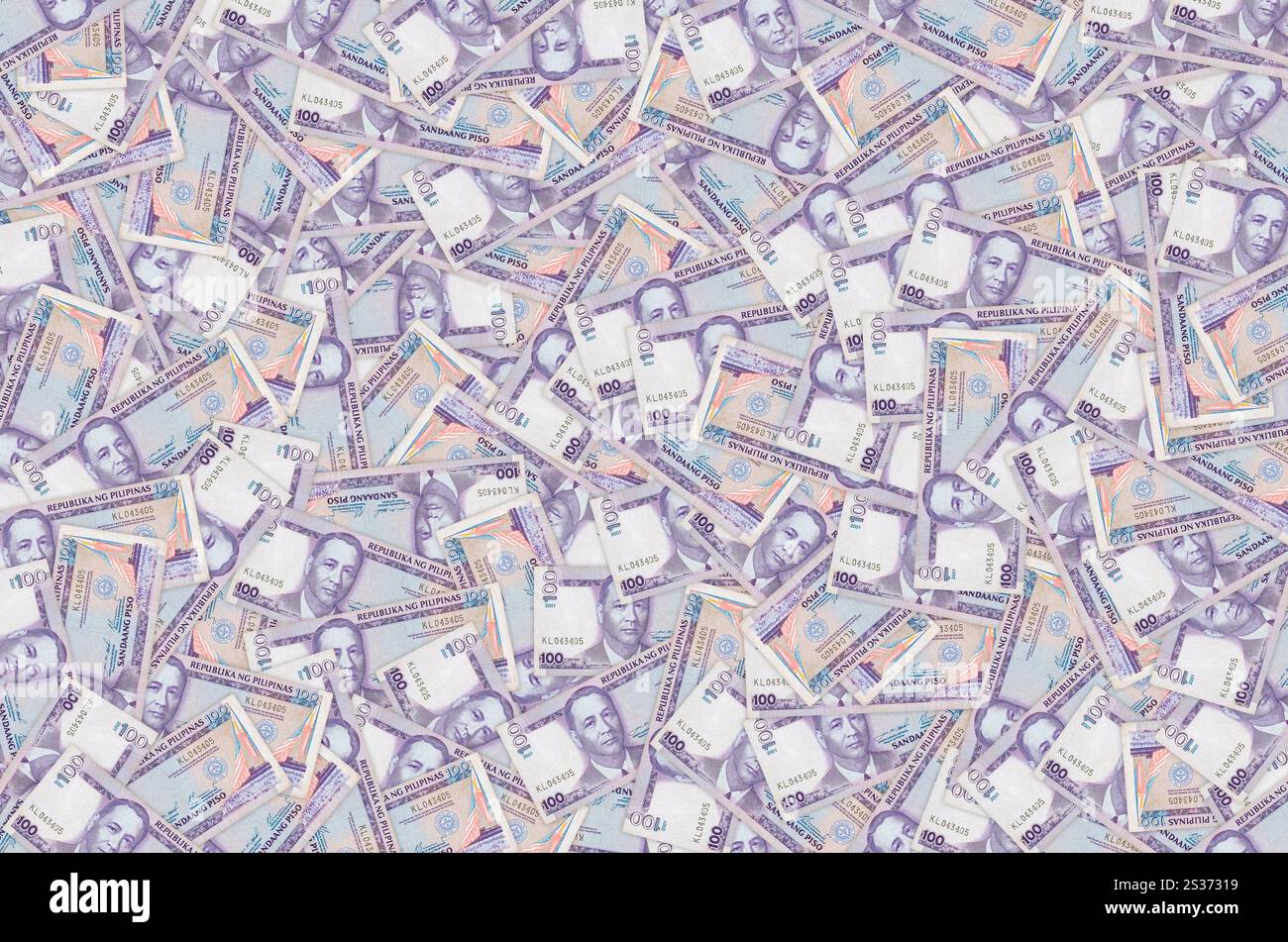 Manuel A Roxas on 100 piso Philippines money bill close up pattern ...