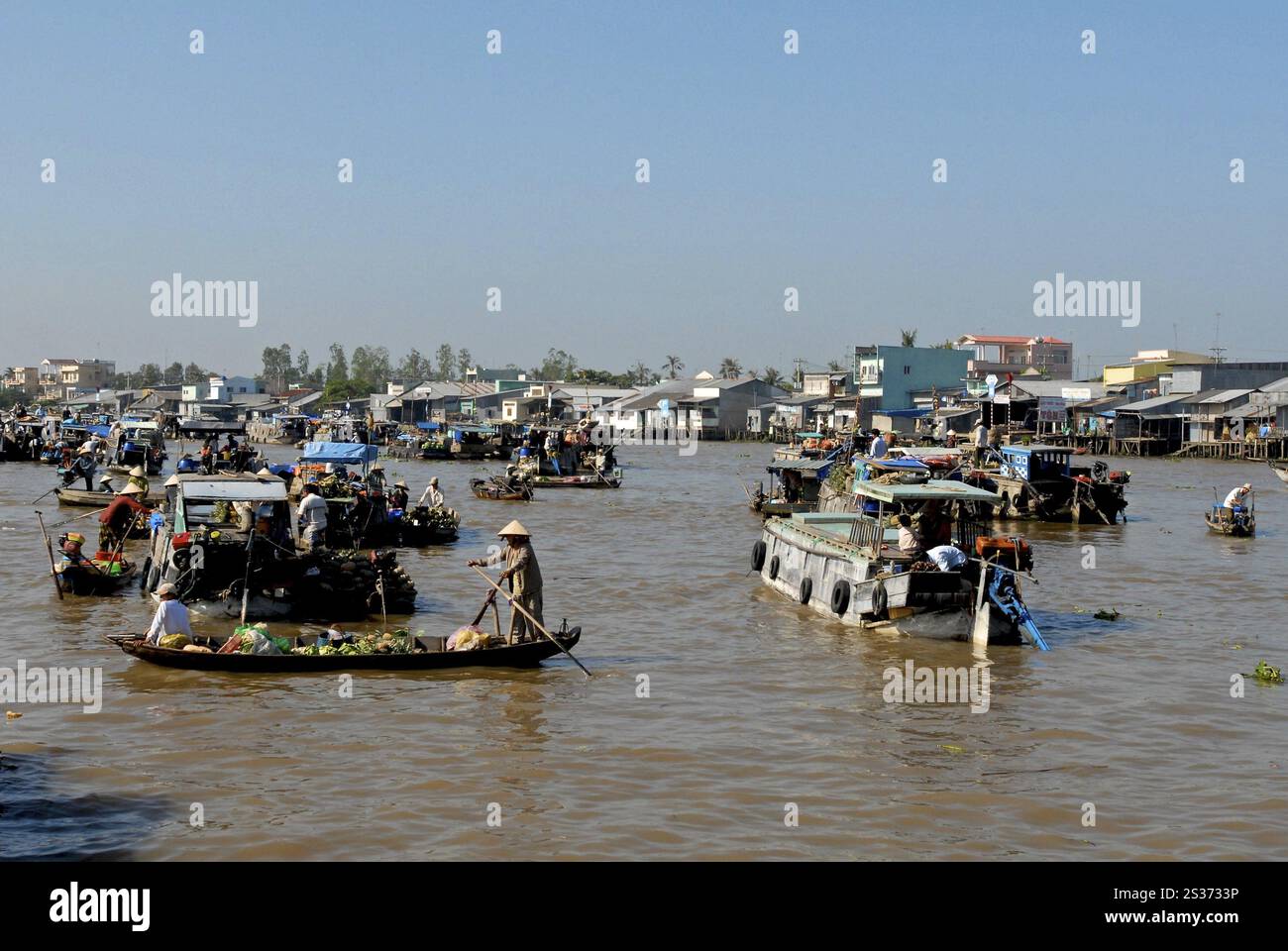 Vietnamese floating markets on the Mekong Stock Photo - Alamy