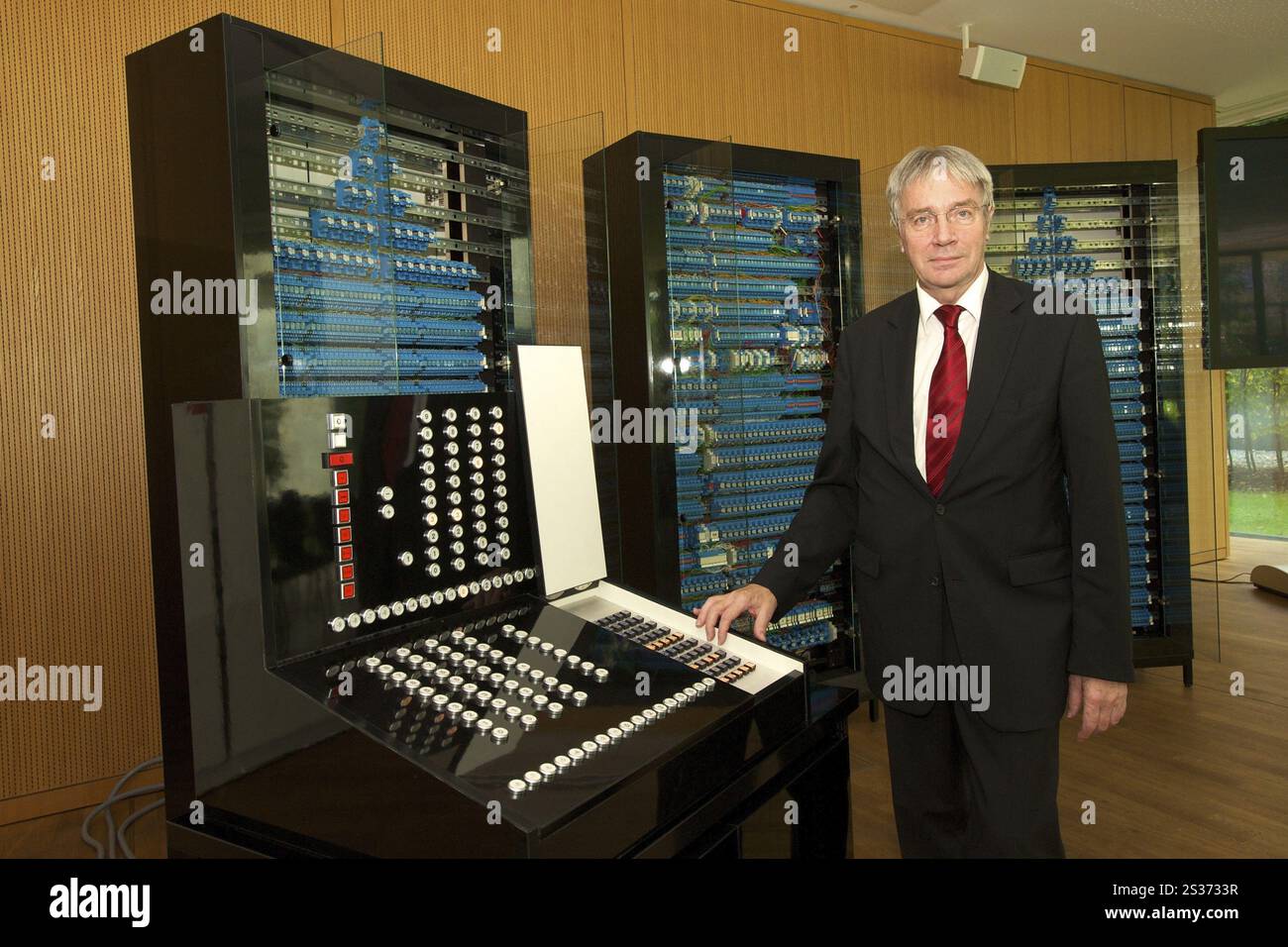 Konrad Zuse's son Horst at the Hessian State Representation in Berlin ...