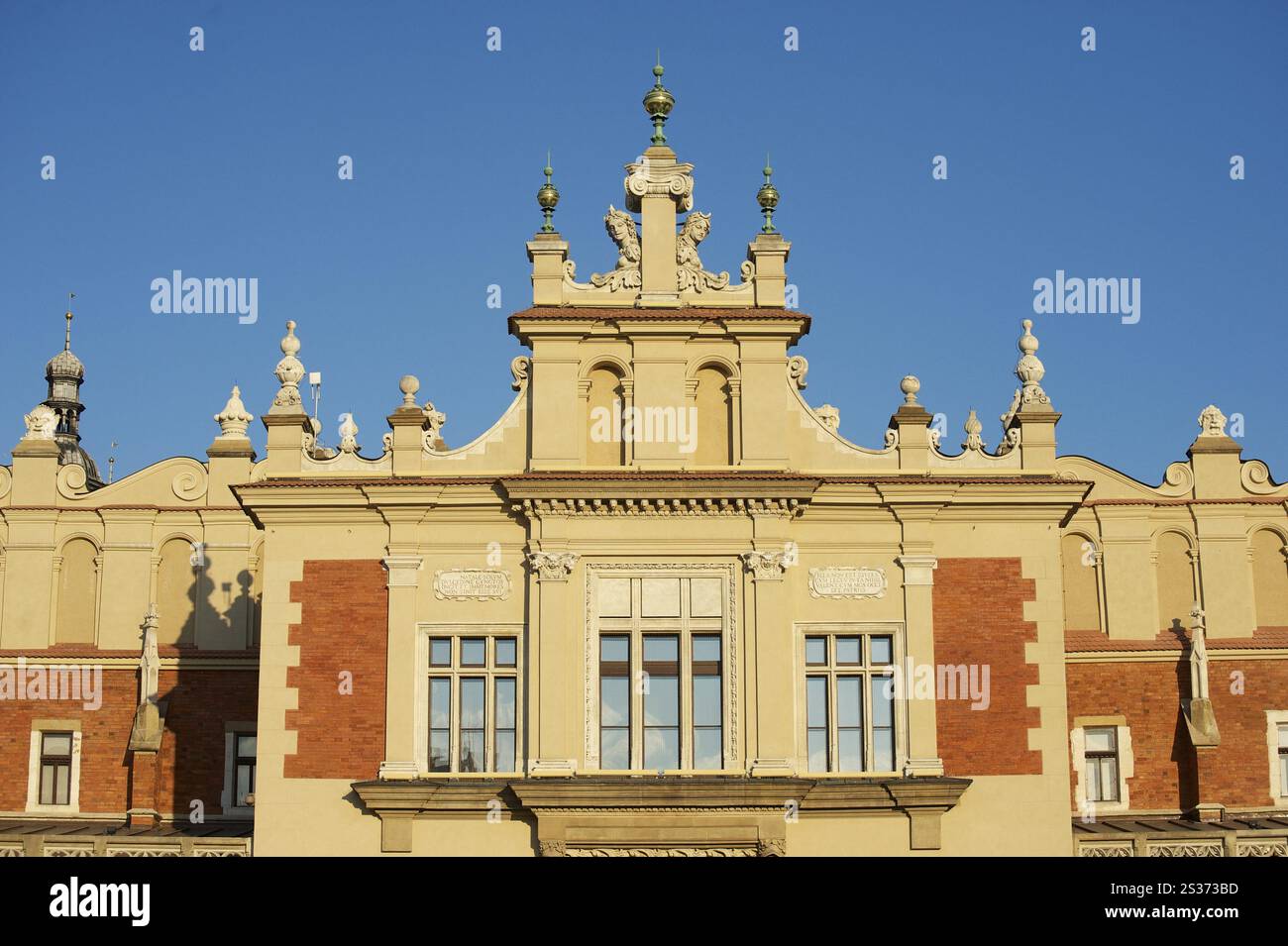Cloth hall in krakow hi-res stock photography and images - Alamy