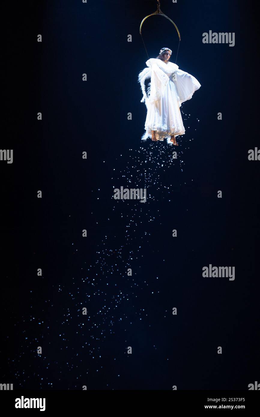 London, UK. 08 Jan, 2025. Pictured: Helene LeBlanc performing on the ...