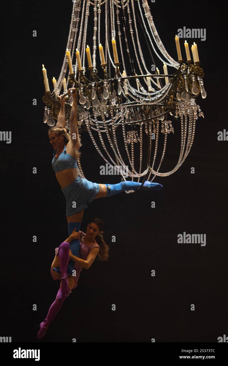 London, UK. 08 Jan, 2025. Pictured: Lustre acrobats Monize Gmach and ...