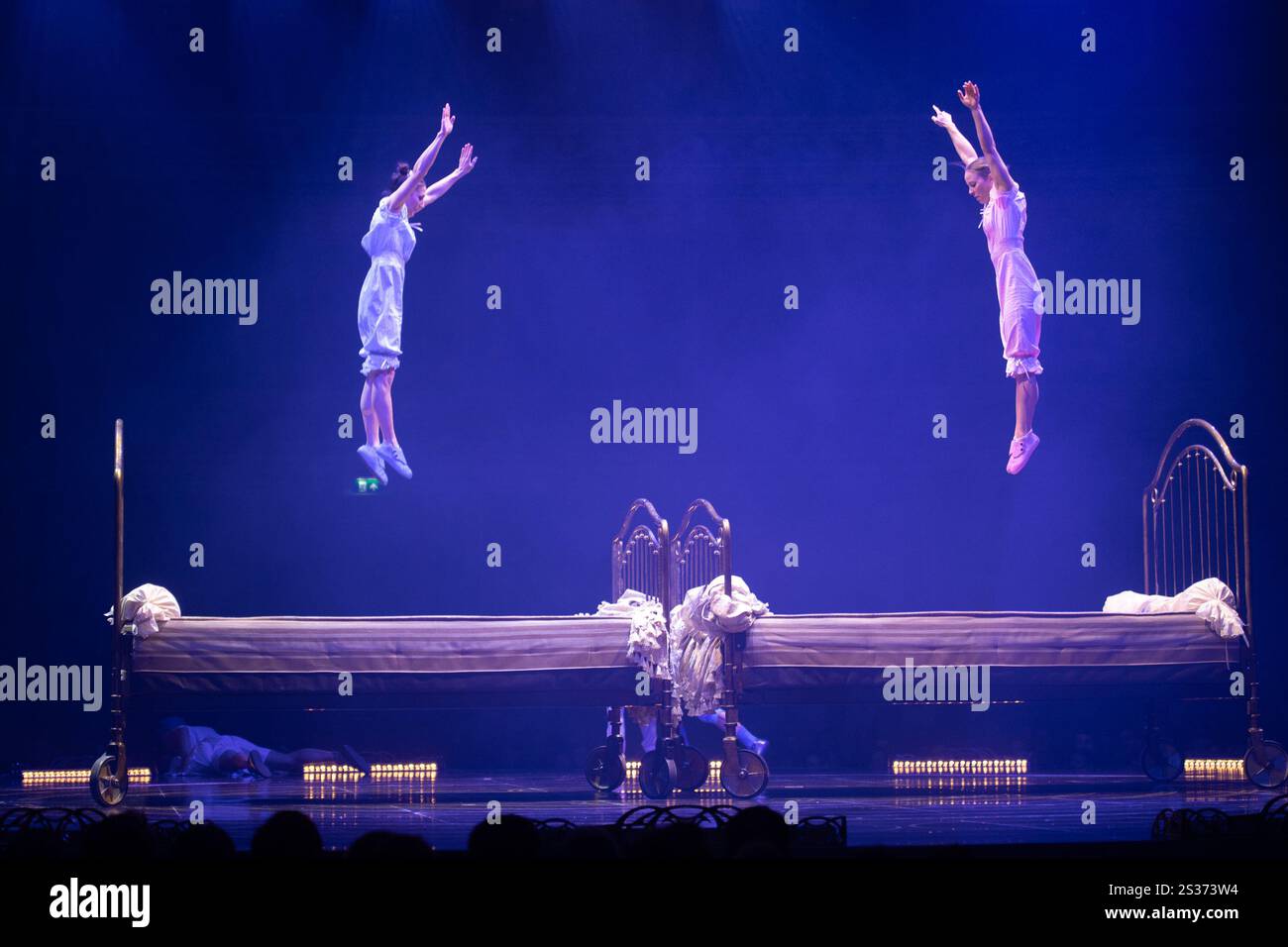 London, UK. 08 Jan, 2025. Pictured: Acrobats Manae Hirosawa, Svetlana ...