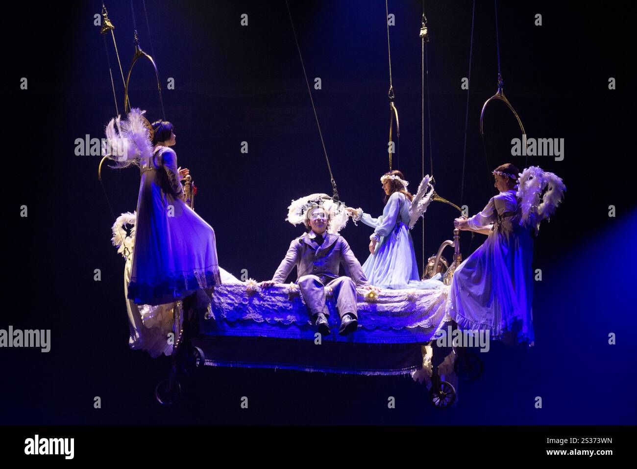 London, UK. 08 Jan, 2025. Pictured: Mauro The Dreamer Clown (Stephane ...