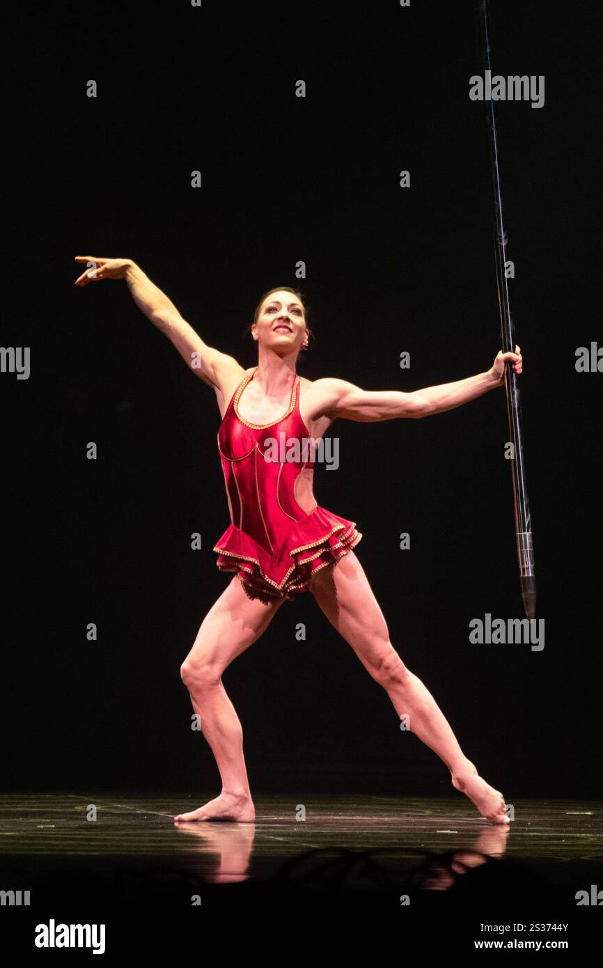 London, UK. 08 Jan, 2025. Pictured: Stephanie Waltman performing on the ...