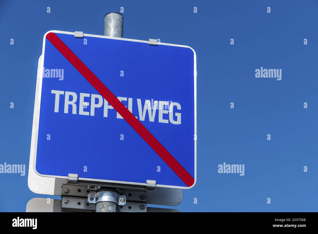 Sign Treppelweg Ende, symbol for information, sign, end of Austria ...
