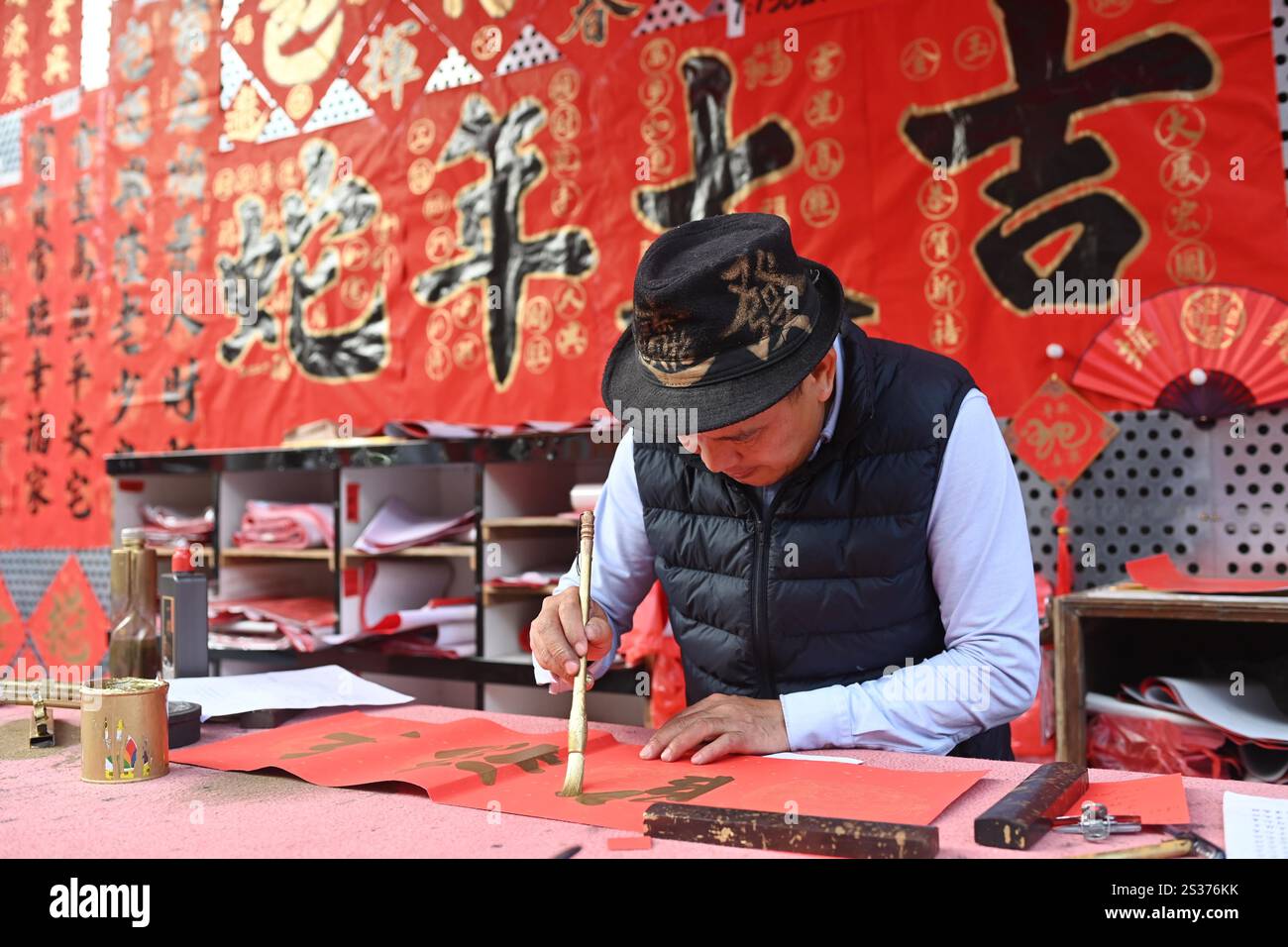 **CHINESE MAINLAND, HONG KONG, MACAU AND TAIWAN OUT** People buy ...