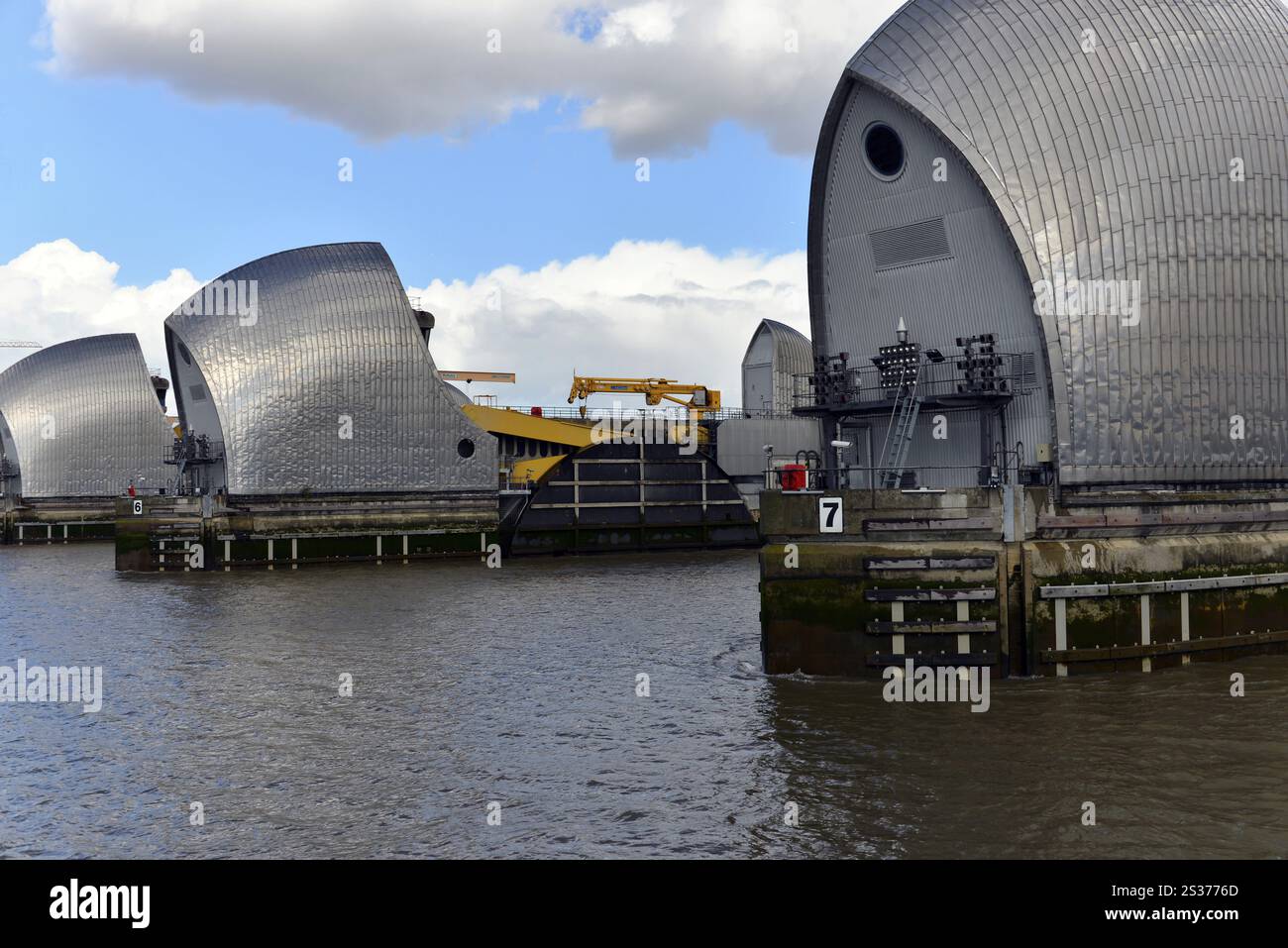 Tor tor of the Thames Barrier in open normal position, flood defence ...