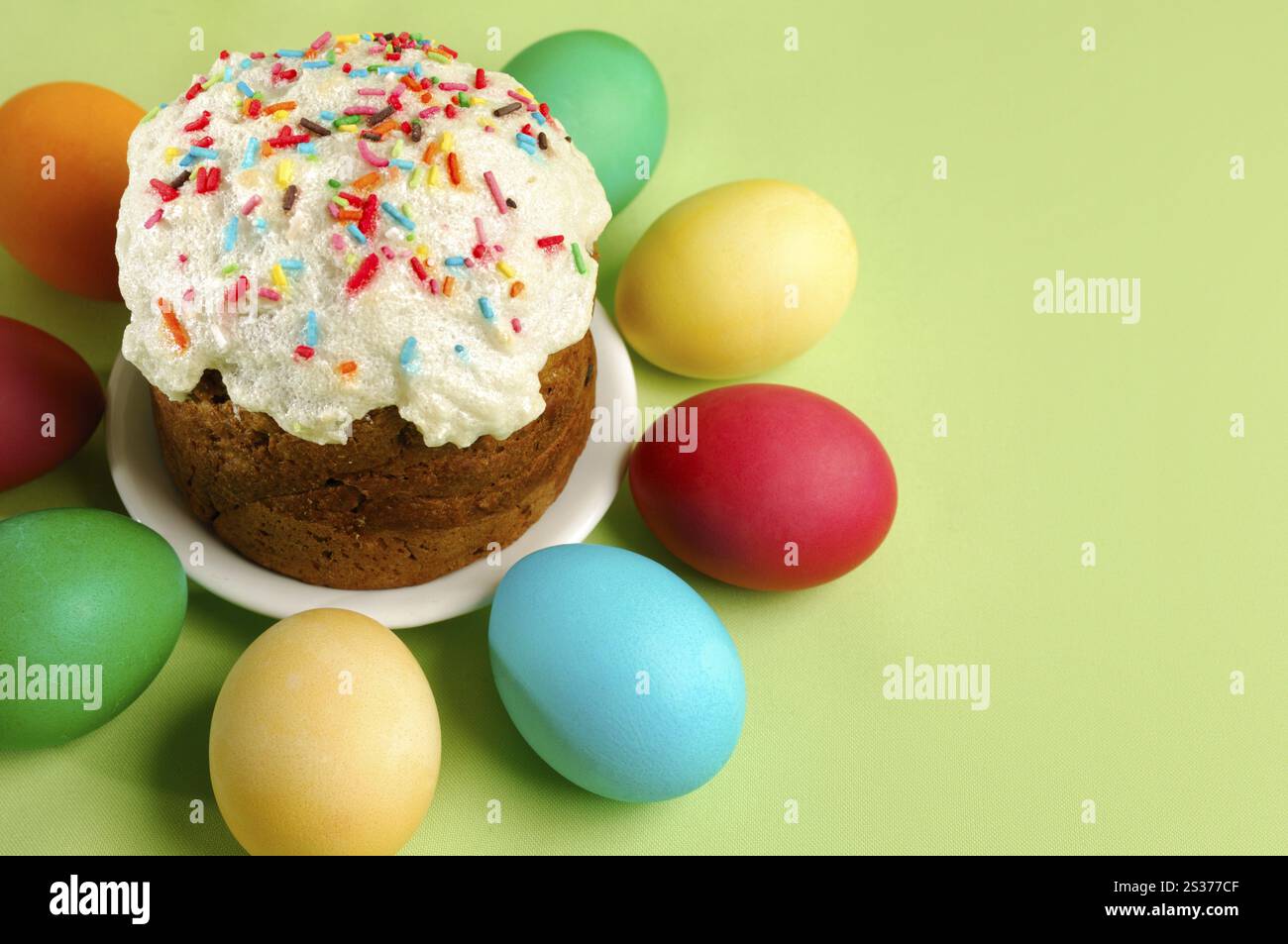 Russian Easter cake Paskha and painted colorful eggs Stock Photo - Alamy