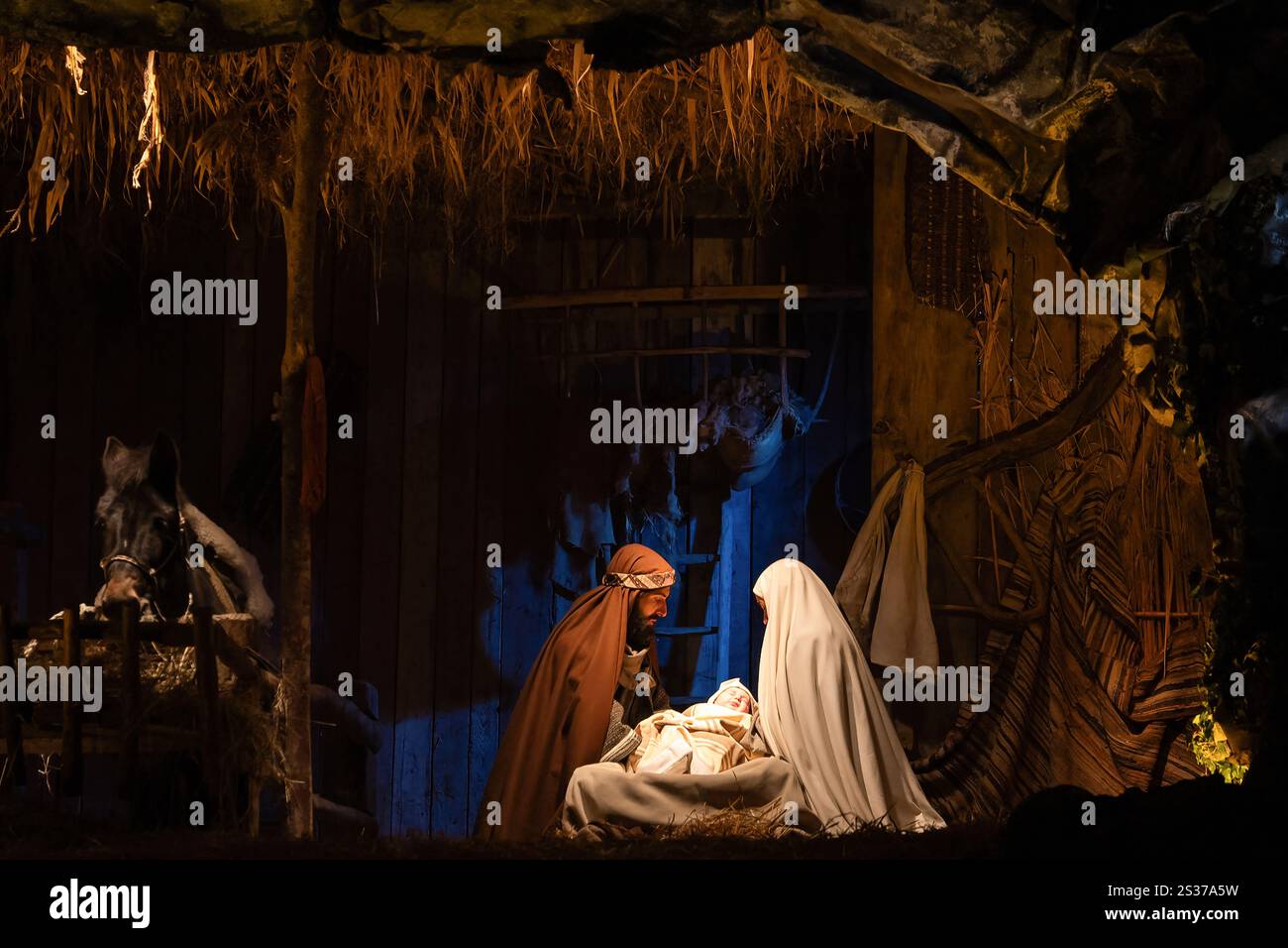 Morcone, Italy. 4th Jan, 2025. Joseph and Mary represent the nativity ...