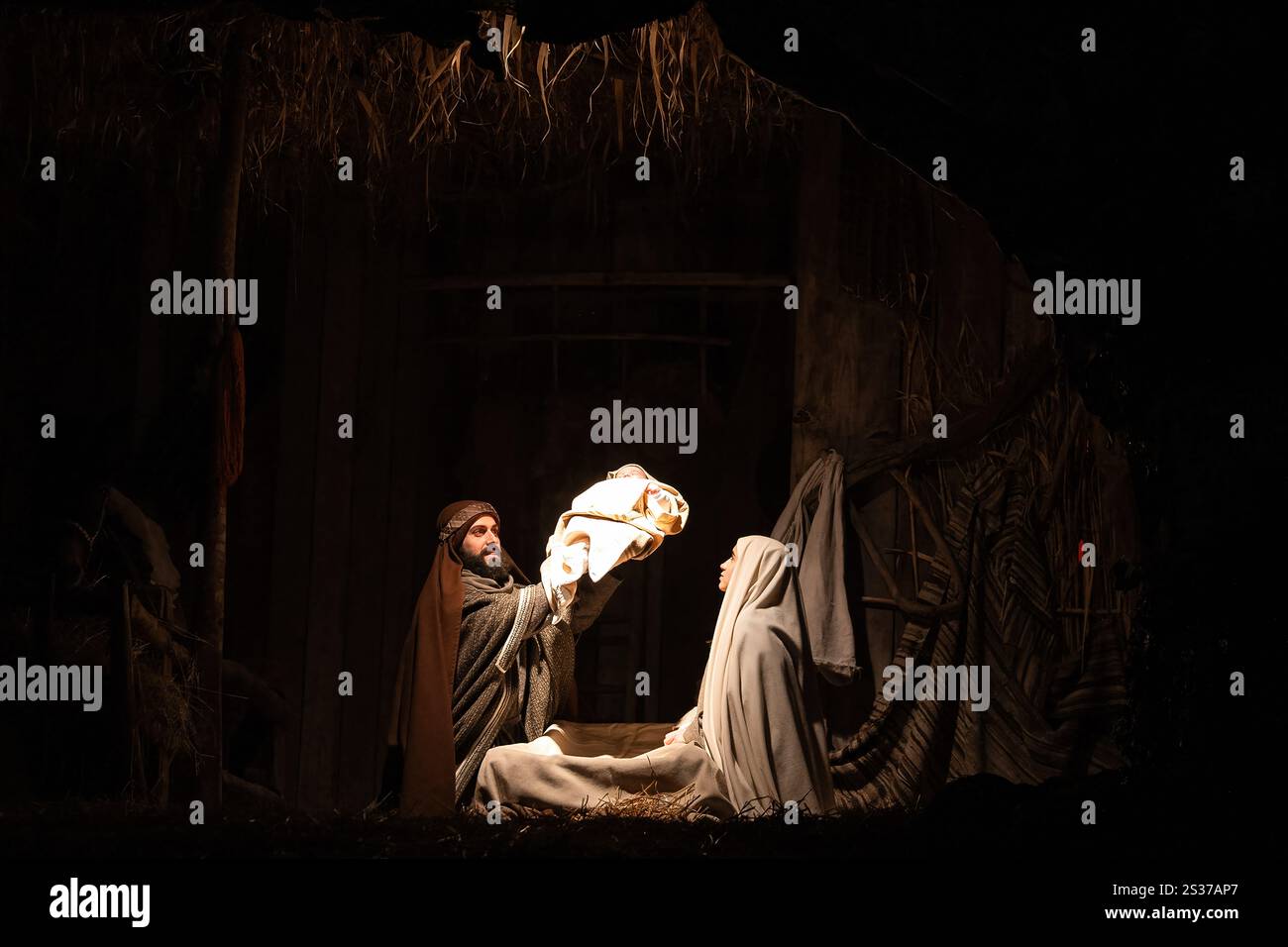 Morcone, Italy. 04th Jan, 2025. Joseph and Mary represent the nativity ...