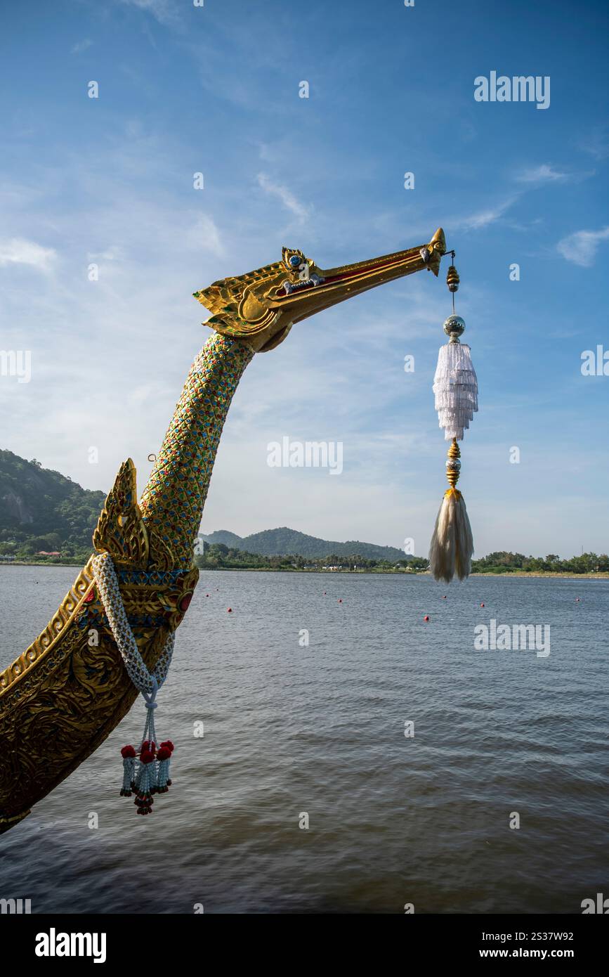 a front of a Dragonboat or Longboat on the Lake Khao Tao at the ...