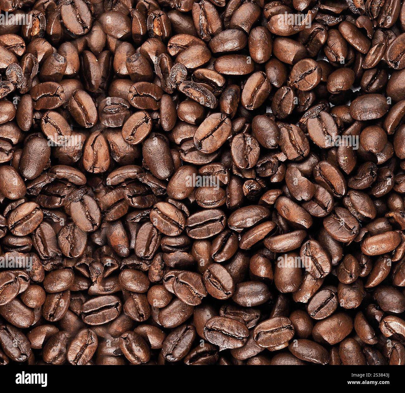 roasted coffee beans isolated on white background. roasted coffee beans ...