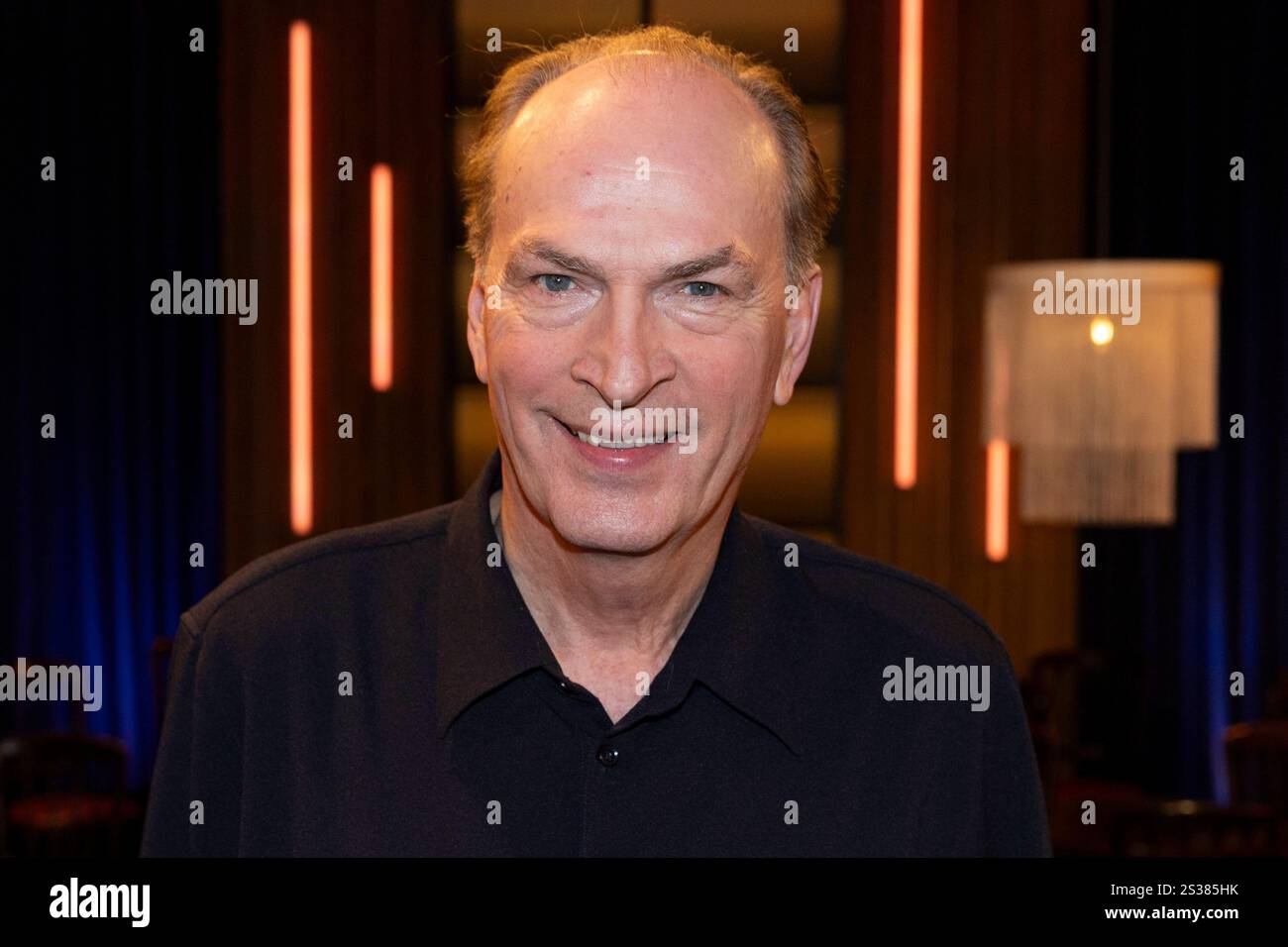 Schauspieler Herbert KNAUP, Portrait, Portraet, freundlich, lachen, zu ...