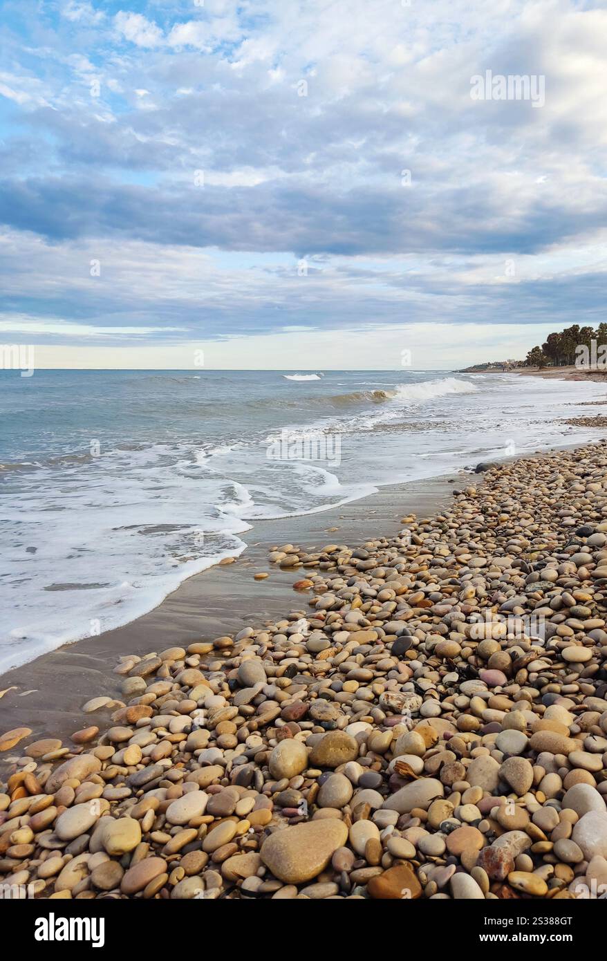 Tropical beach sea waves turquoise hi-res stock photography and images ...