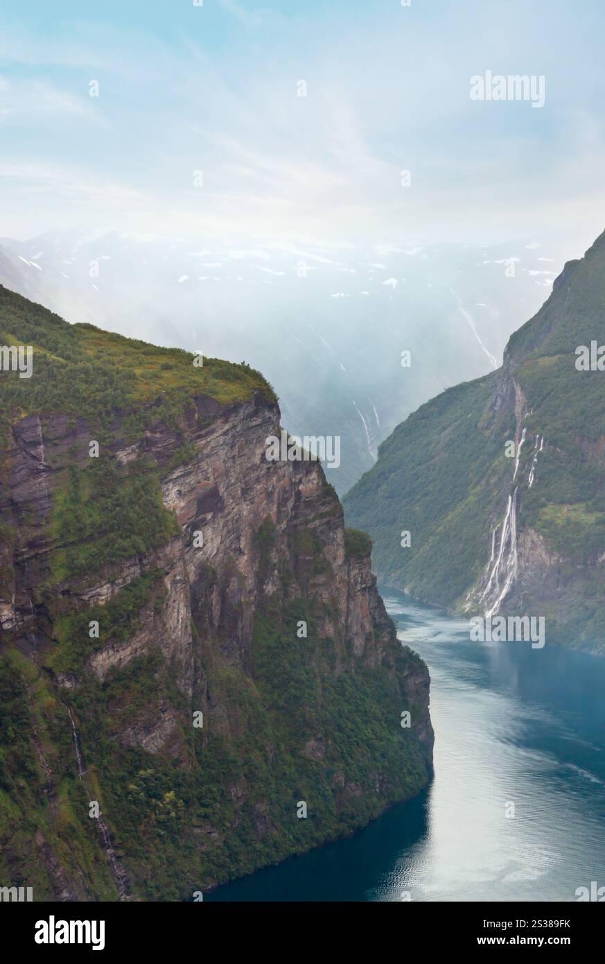 Geiranger Fjord (Norge) and waterfall Seven sisters view from above ...
