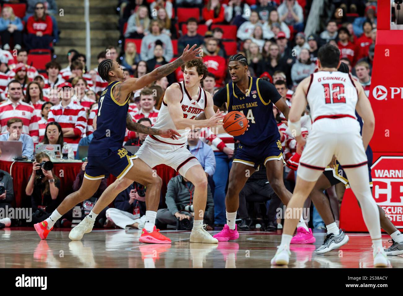 Raleigh, North Carolina, USA. 8th Jan, 2025. North Carolina State ...