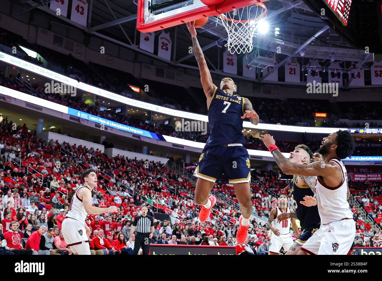 Raleigh, North Carolina, USA. 8th Jan, 2025. Notre Dame Fighting Irish ...