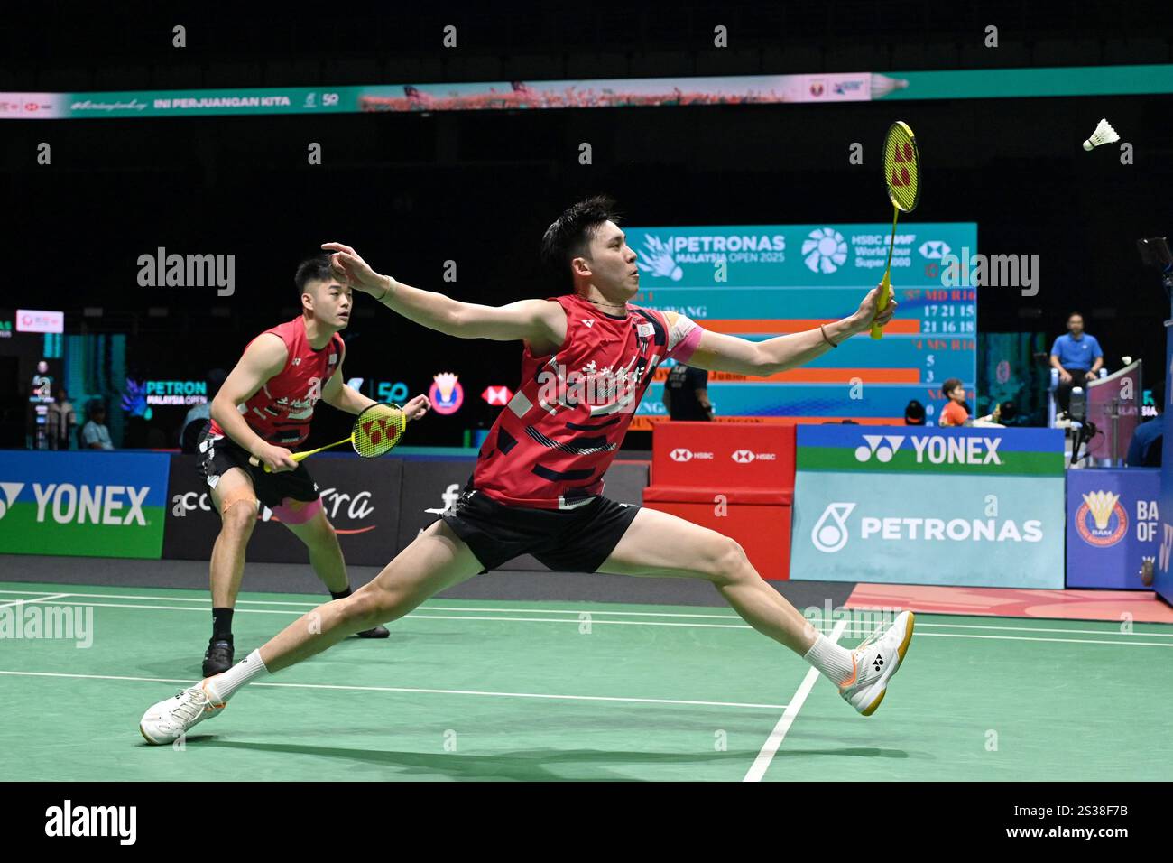 Kuala Lumpur, Malaysia. 9th Jan, 2025. Chiu Hsiang Chieh (R)/Wang Chi-Lin of Chinese Taipei ...