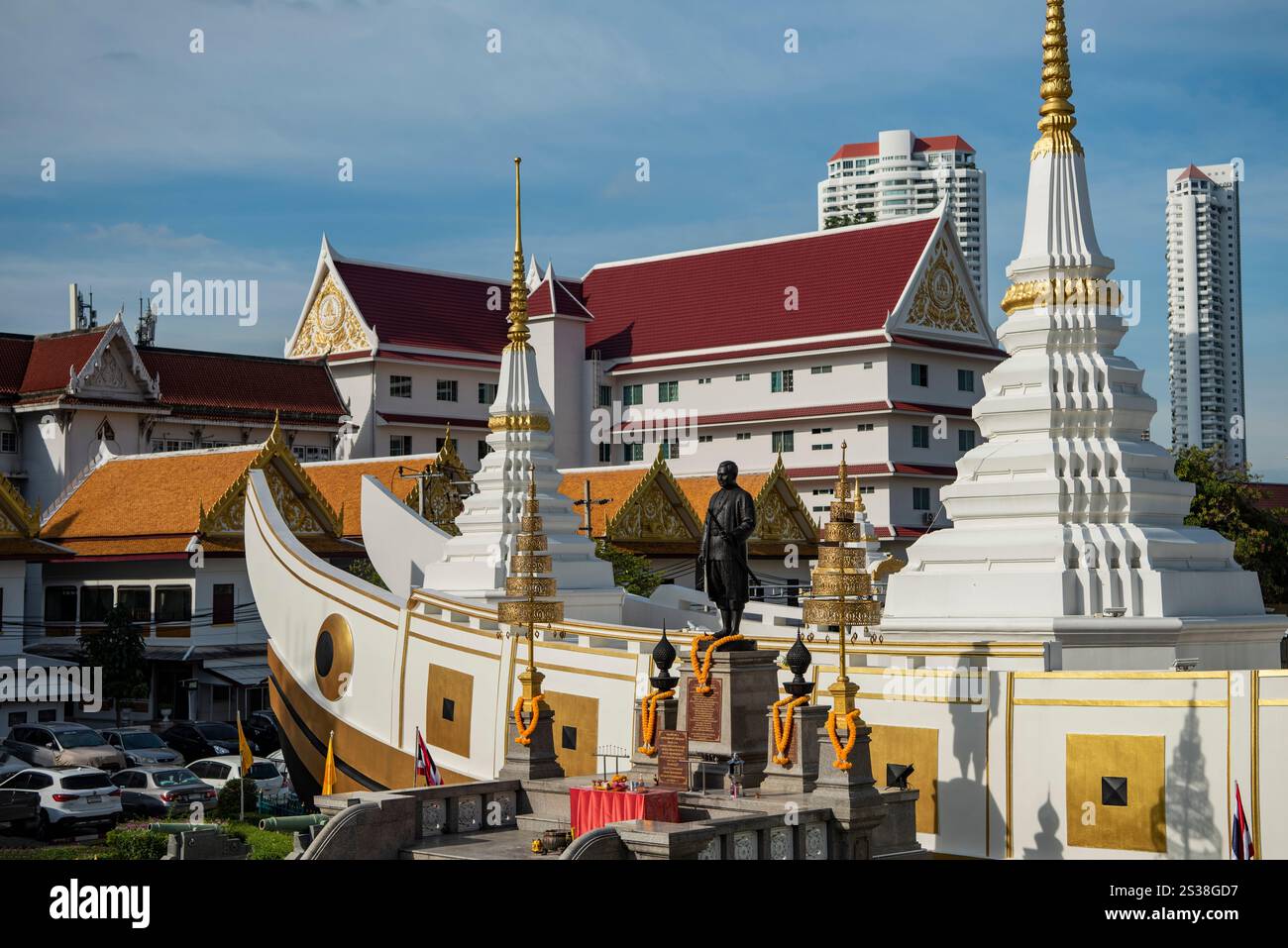 the Statue of King Rama III at Wat Yan Nawa in Sathon in the city of ...