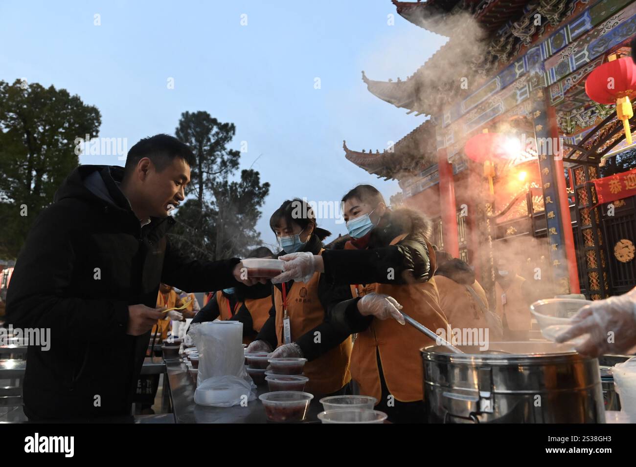 **CHINESE MAINLAND, HONG KONG, MACAU AND TAIWAN OUT** People queue up ...