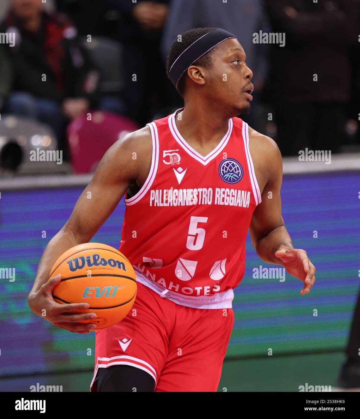 Bonn, Deutschland. 08th Jan, 2025. Cassius Winston (Reggiana), BCL play-ins, Telekom Baskets ...