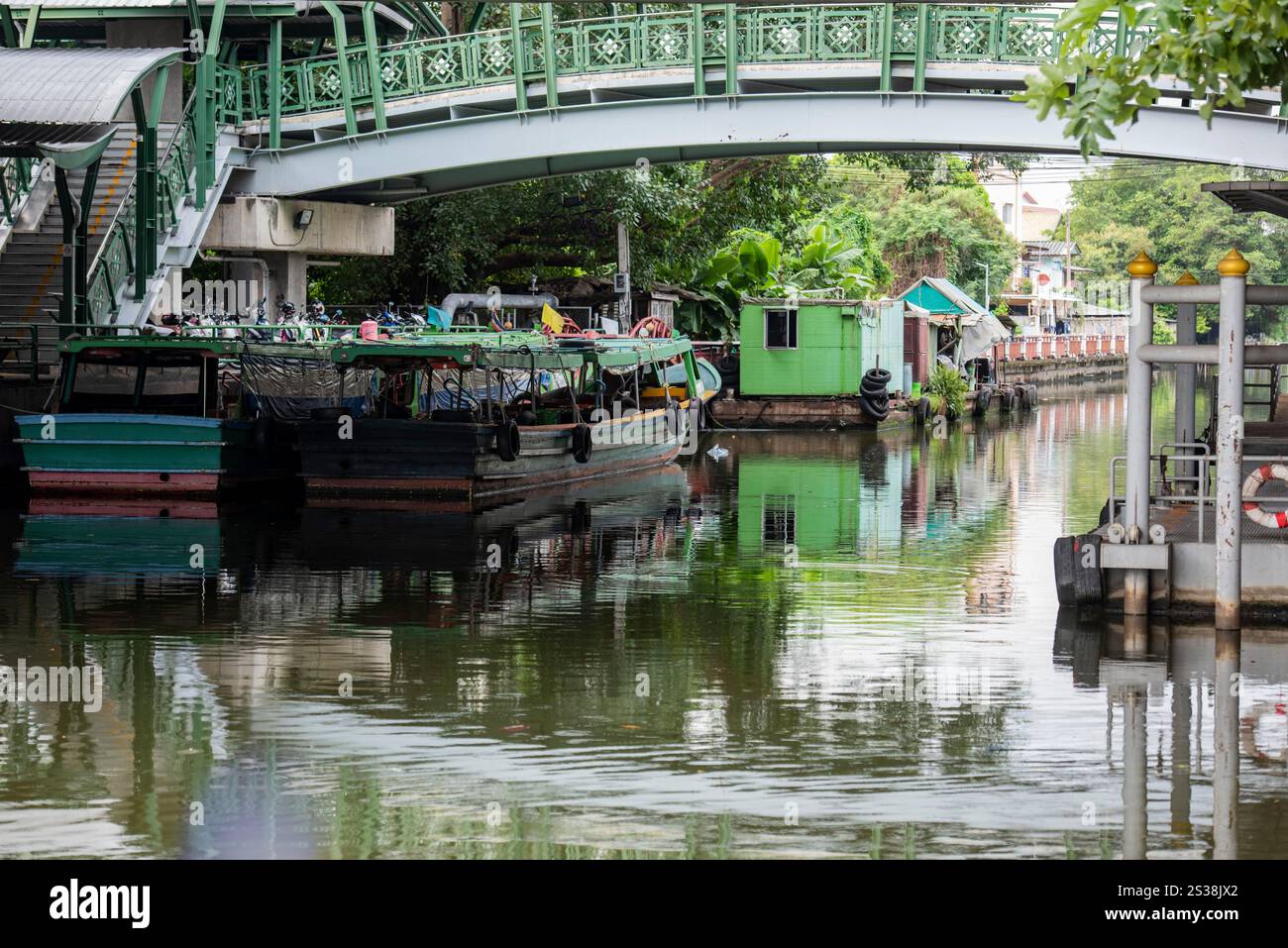 the Khlong Phasi Charoen Canal in Thonburi in the city of Bangkok in ...