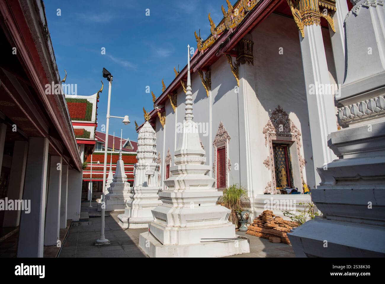 the Wat Pathum Khongkha Ratchaworawihan in China Town in the city of ...