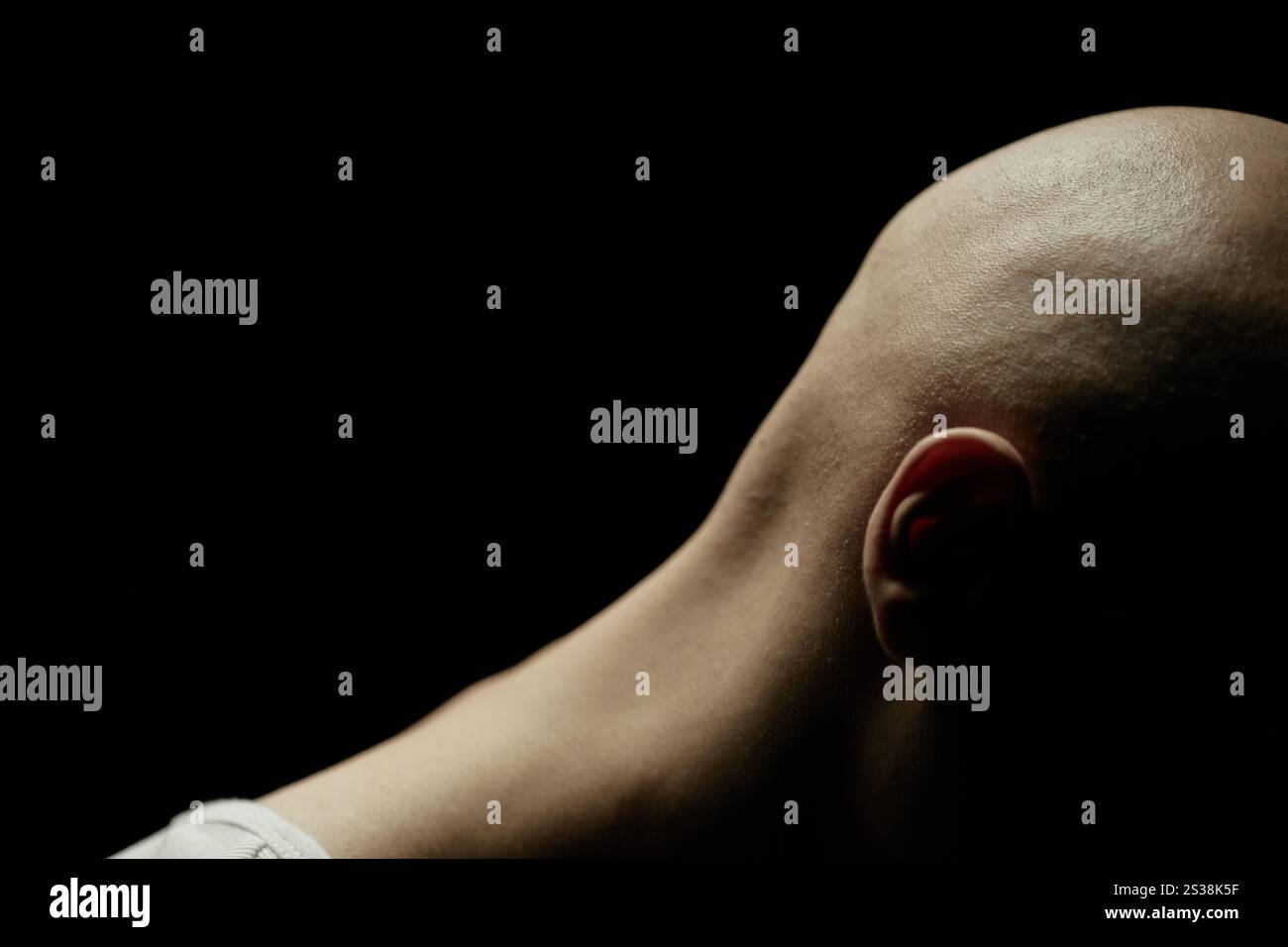 Human skull side view hi-res stock photography and images - Alamy