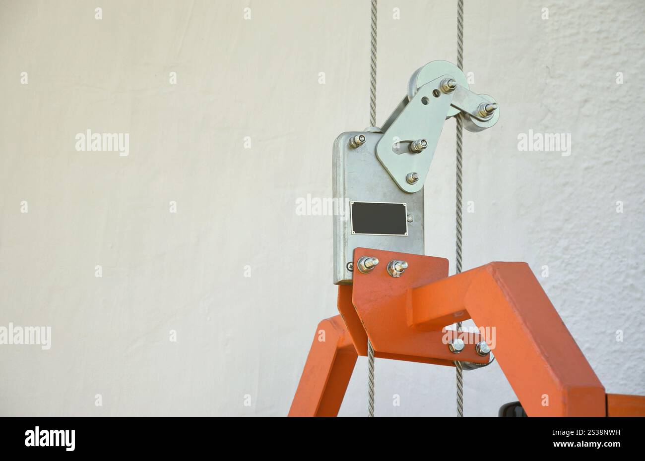 Safety lock as part of suspended wire rope platform for facade works on ...