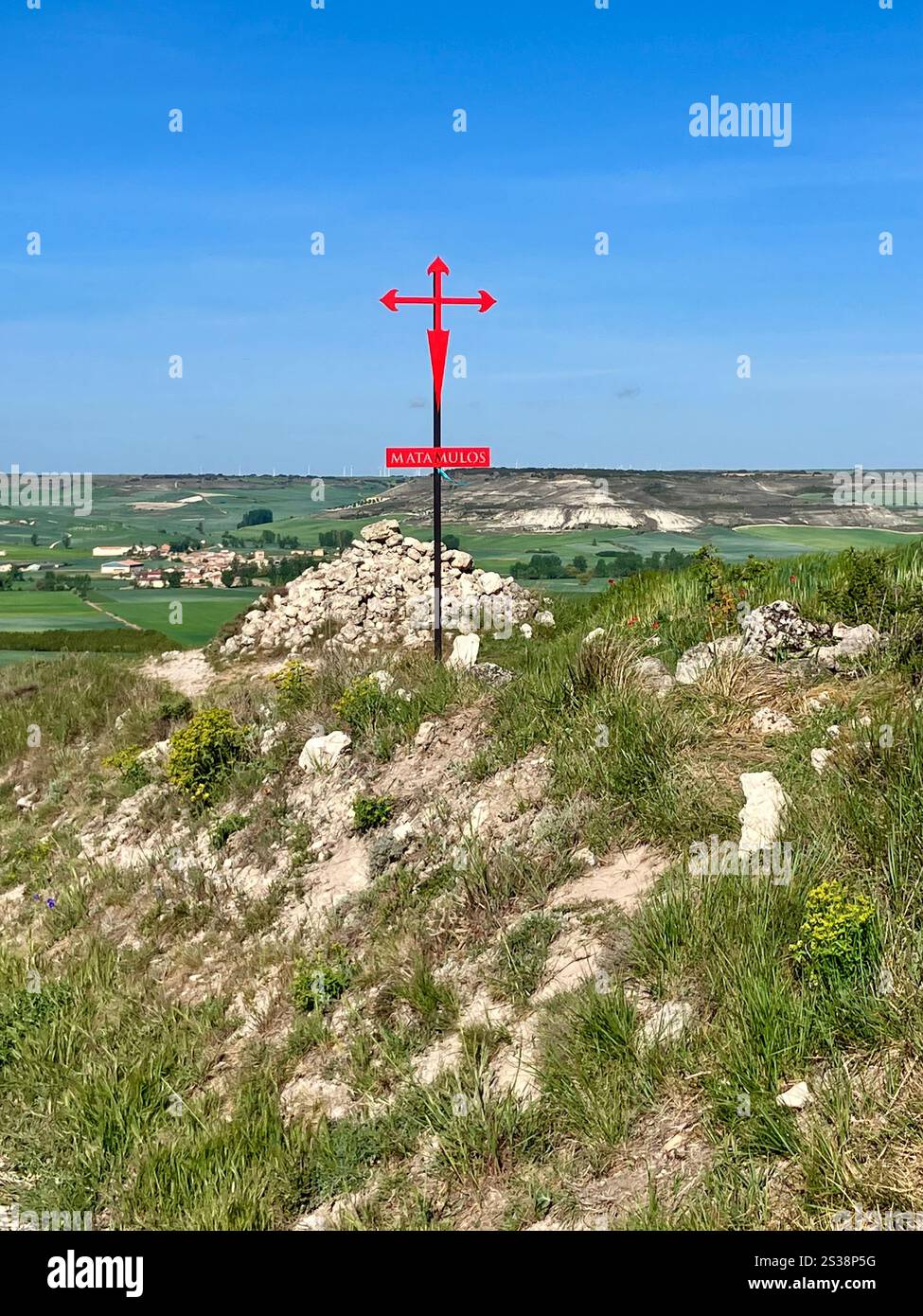 Religious Cross, Meseta, Camino Francés, Camino De Santiago Stock Photo ...