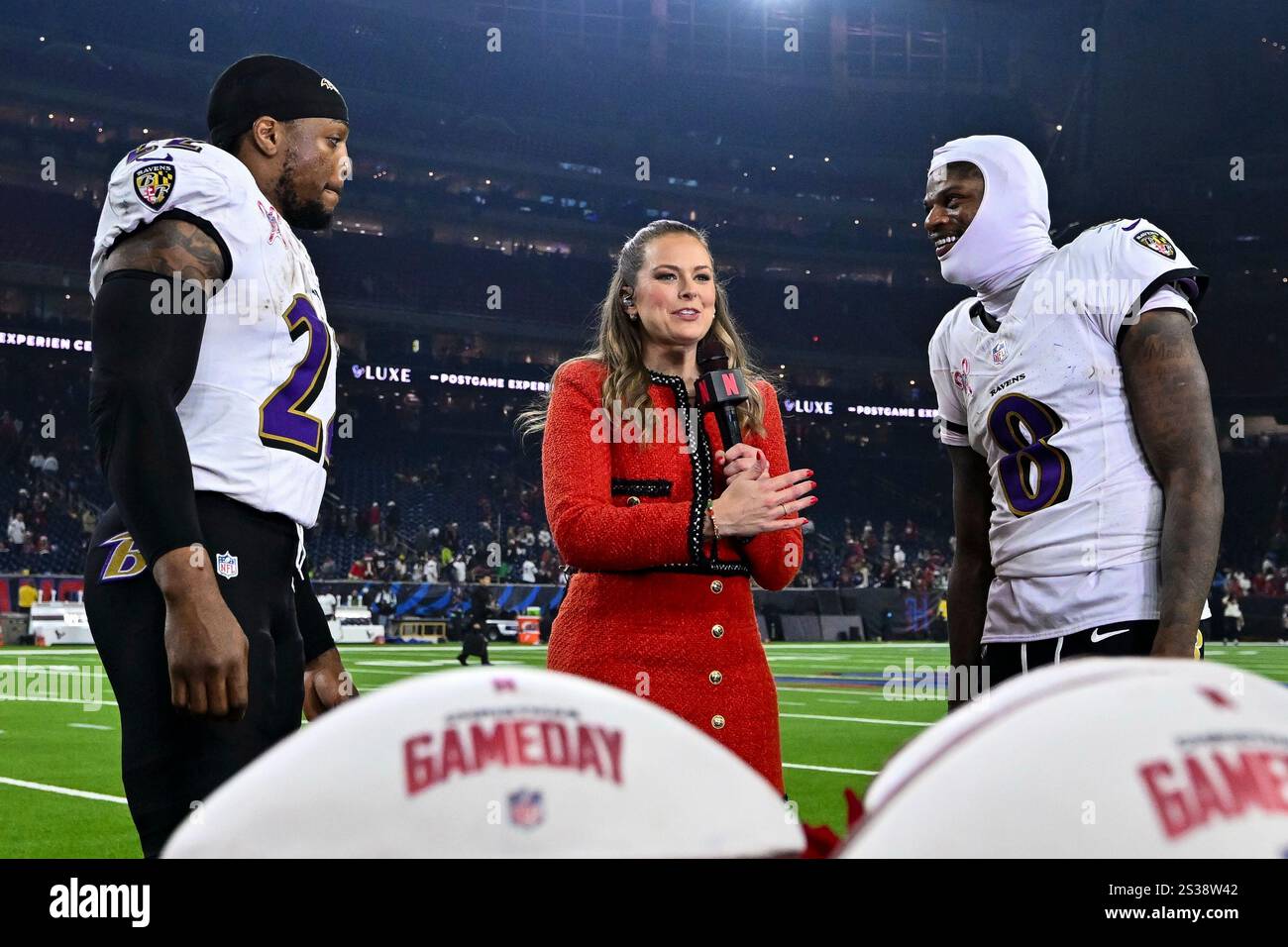 Netflix reporter Jamie Erdahl interviews Baltimore Ravens quarterback ...