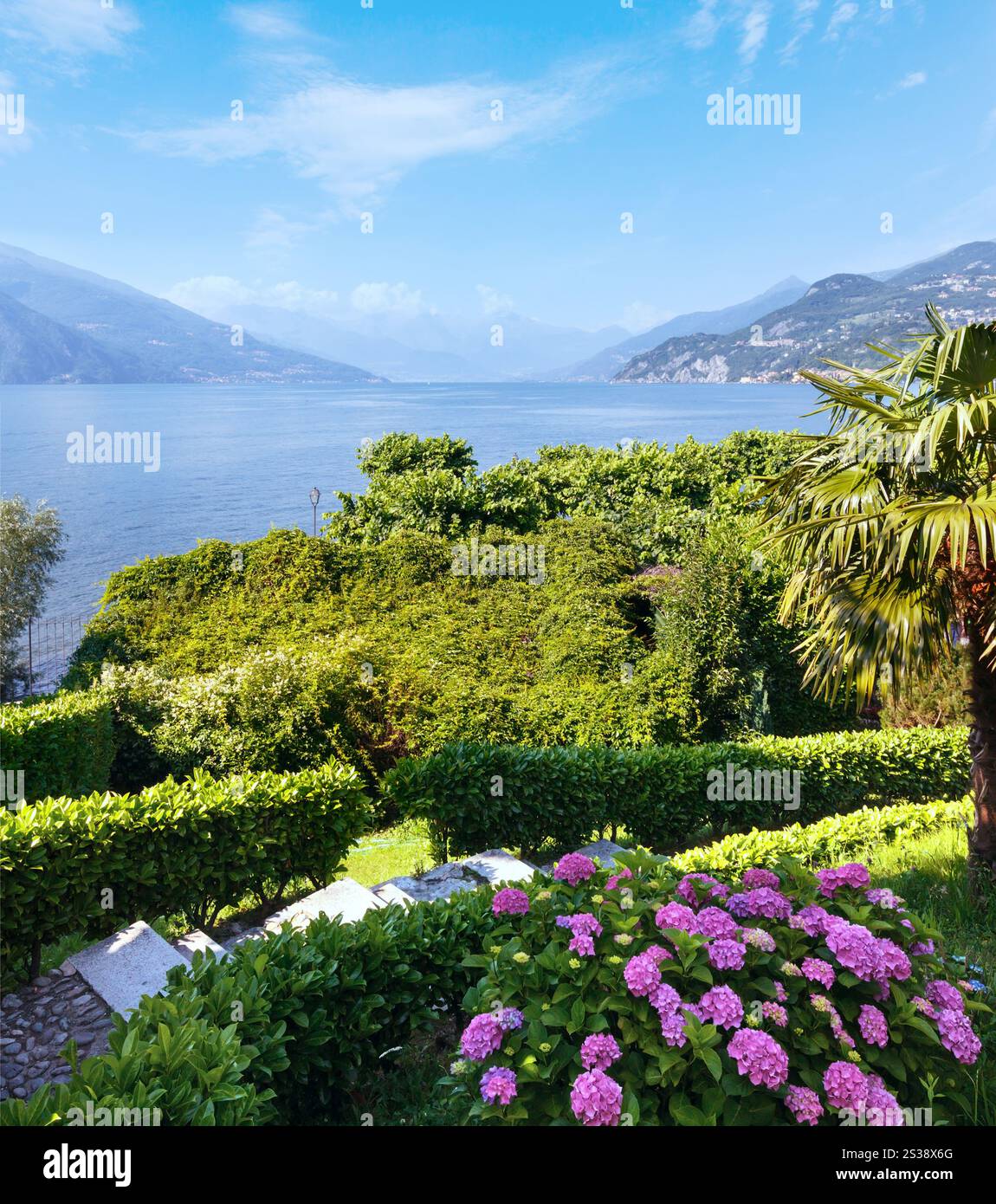 Lake Como (Italy) summer coast view from shore Stock Photo - Alamy