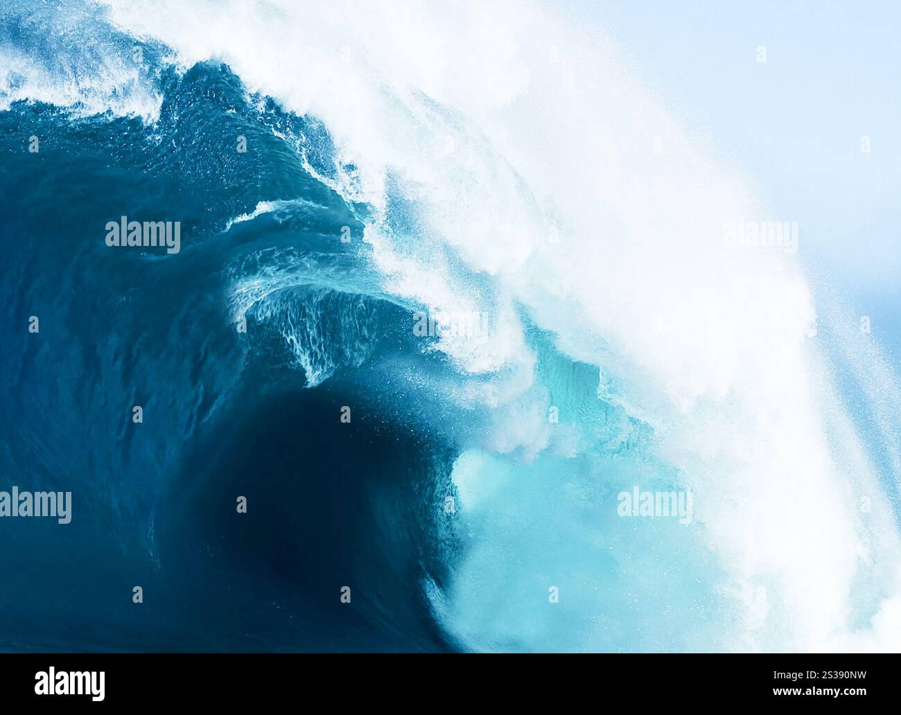 Beautiful Blue Ocean Wave Stock Photo - Alamy