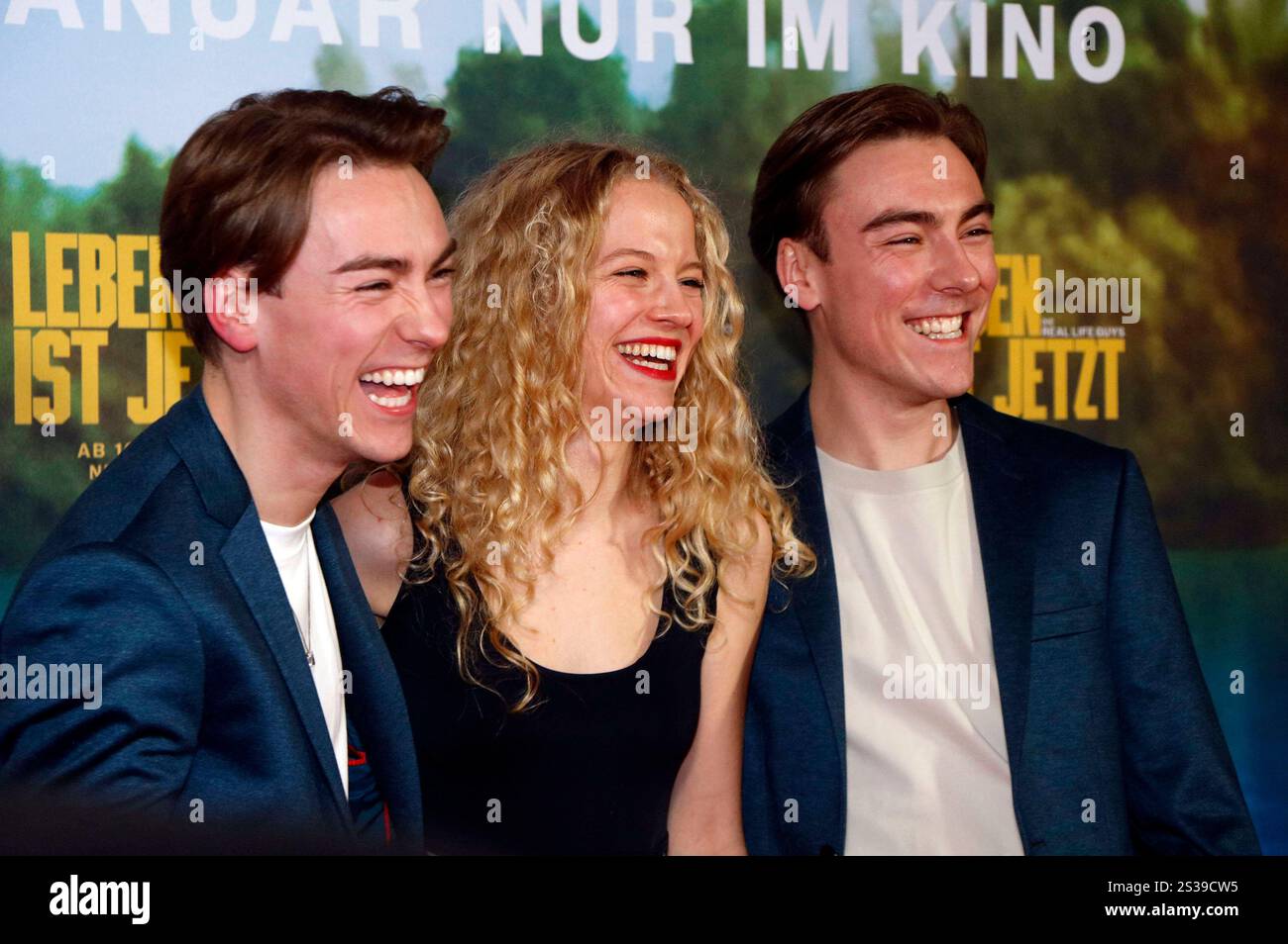 Richard Fuchs, Kya-Celina Barucki und Anton Fuchs bei der Premiere des ...