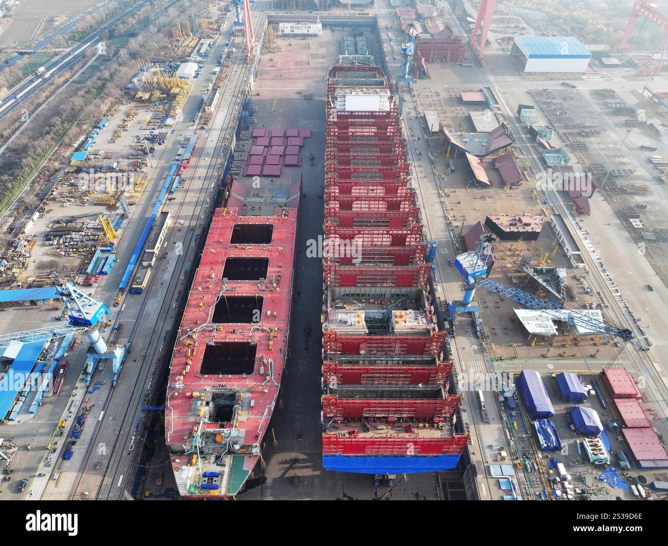 Aerial photo shows busy ship building in Yangzhou City, east China's ...