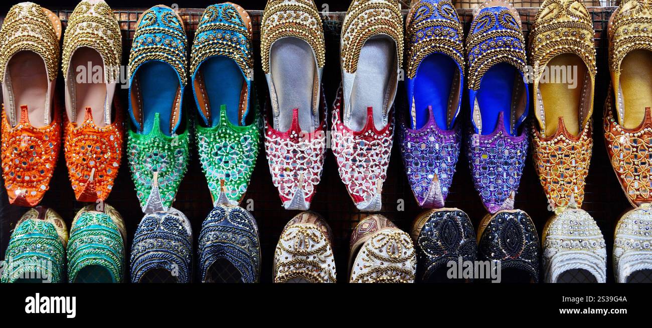 Traditional arabic shoes dubai hi-res stock photography and images - Alamy