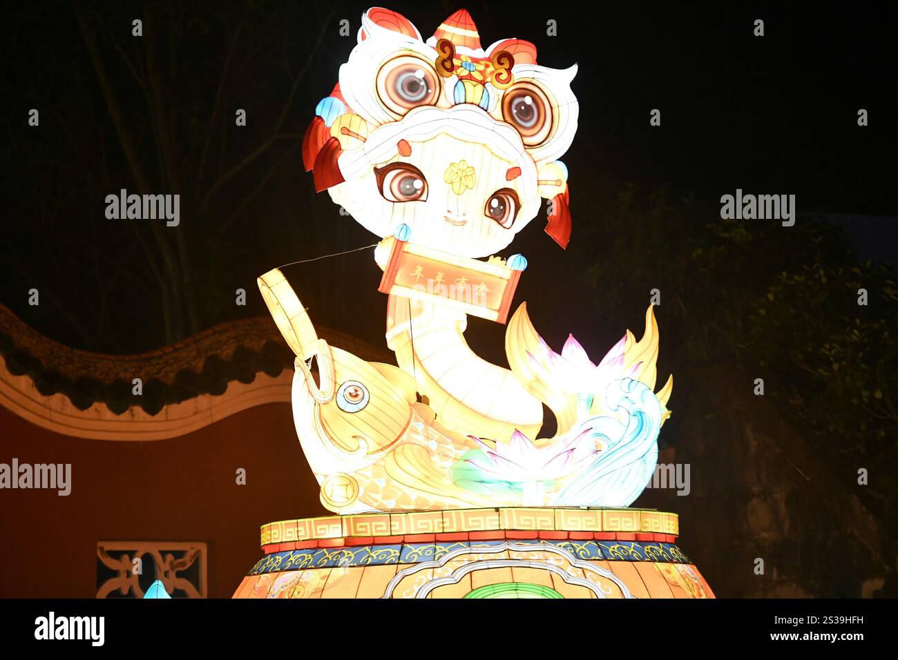 Colorful lanterns light up Langzhong ancient city in Nanchong City ...