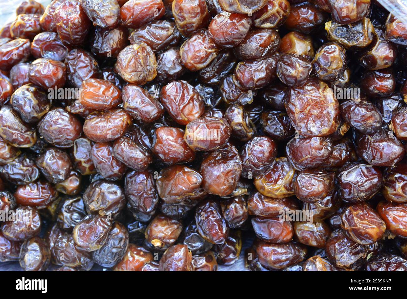 Dates for sale at the Abu Dhabi Date market Stock Photo - Alamy
