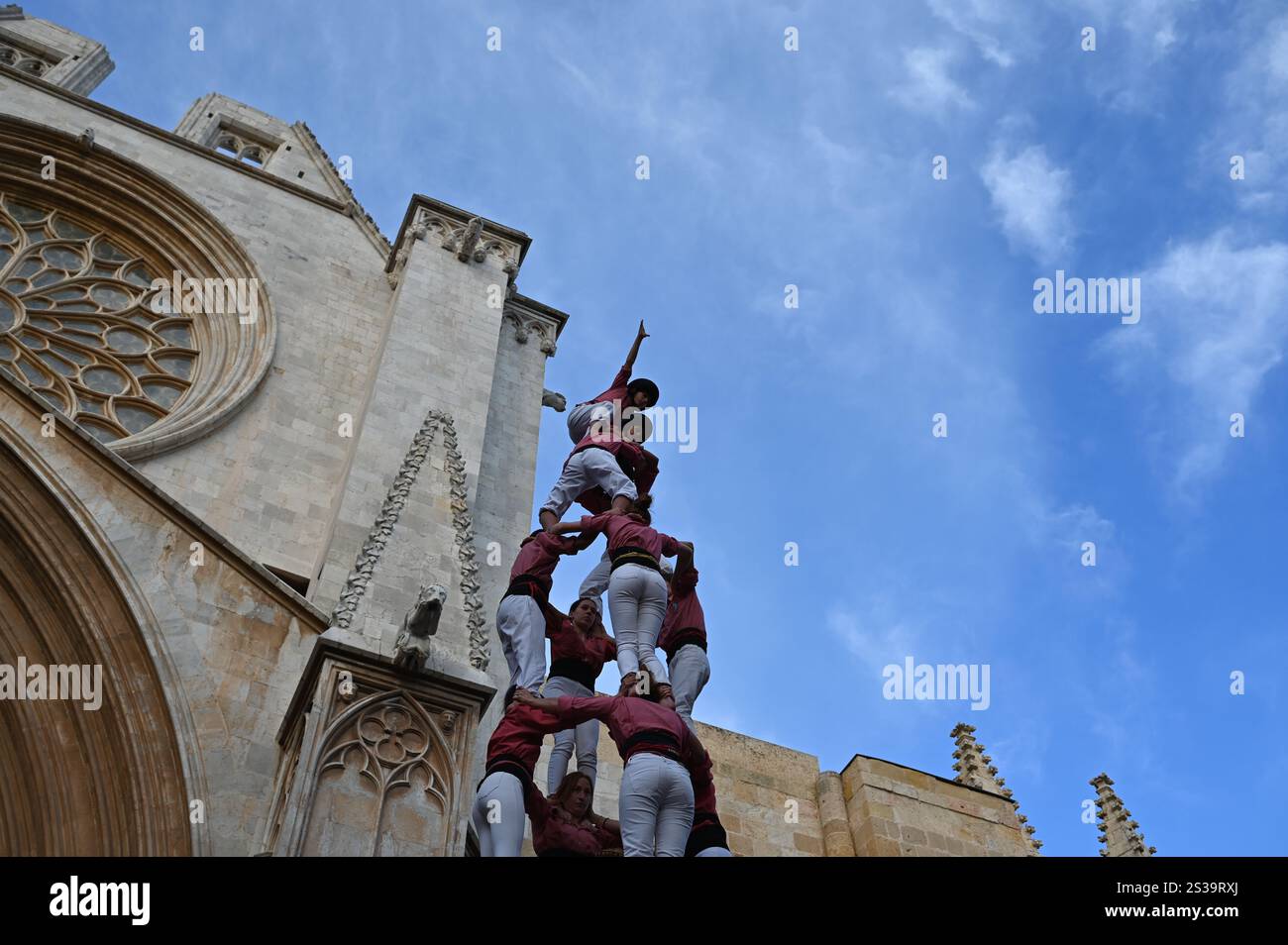 Human Tower at Tarragona Cathedral, Spain - A spectacular example of ...