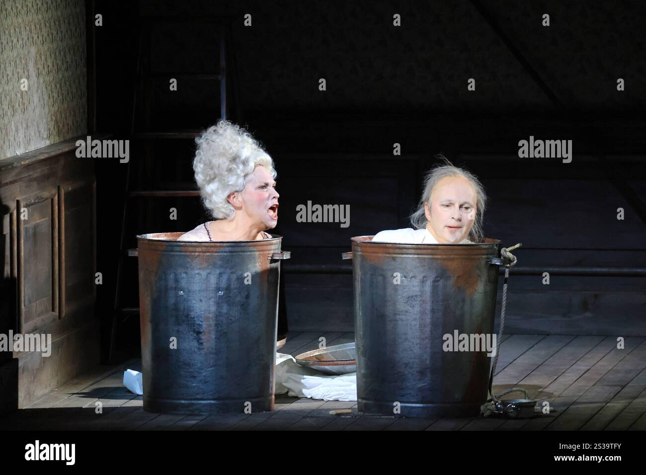 09.01.2025, Fin de partie, Dalia Schaechter als Nell, Stephan Rügamer ...