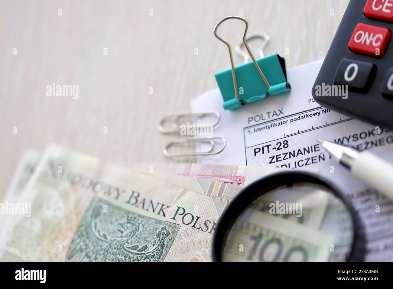 Declaration of amount of income obtained, amount of deductions made and ...